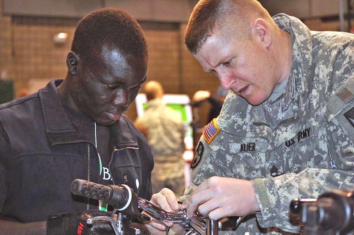 3rd MEB helps build ‘50 Bikes for 50 Kids’ > Joint Base Elmendorf ...