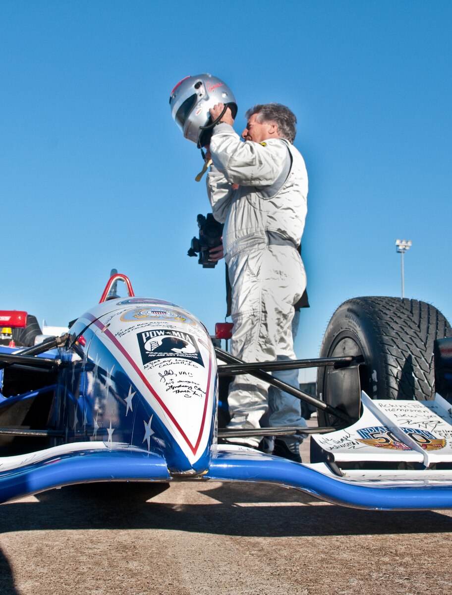 IndyCar drivers next stop: Incirlik > Incirlik Air Base > Article Display