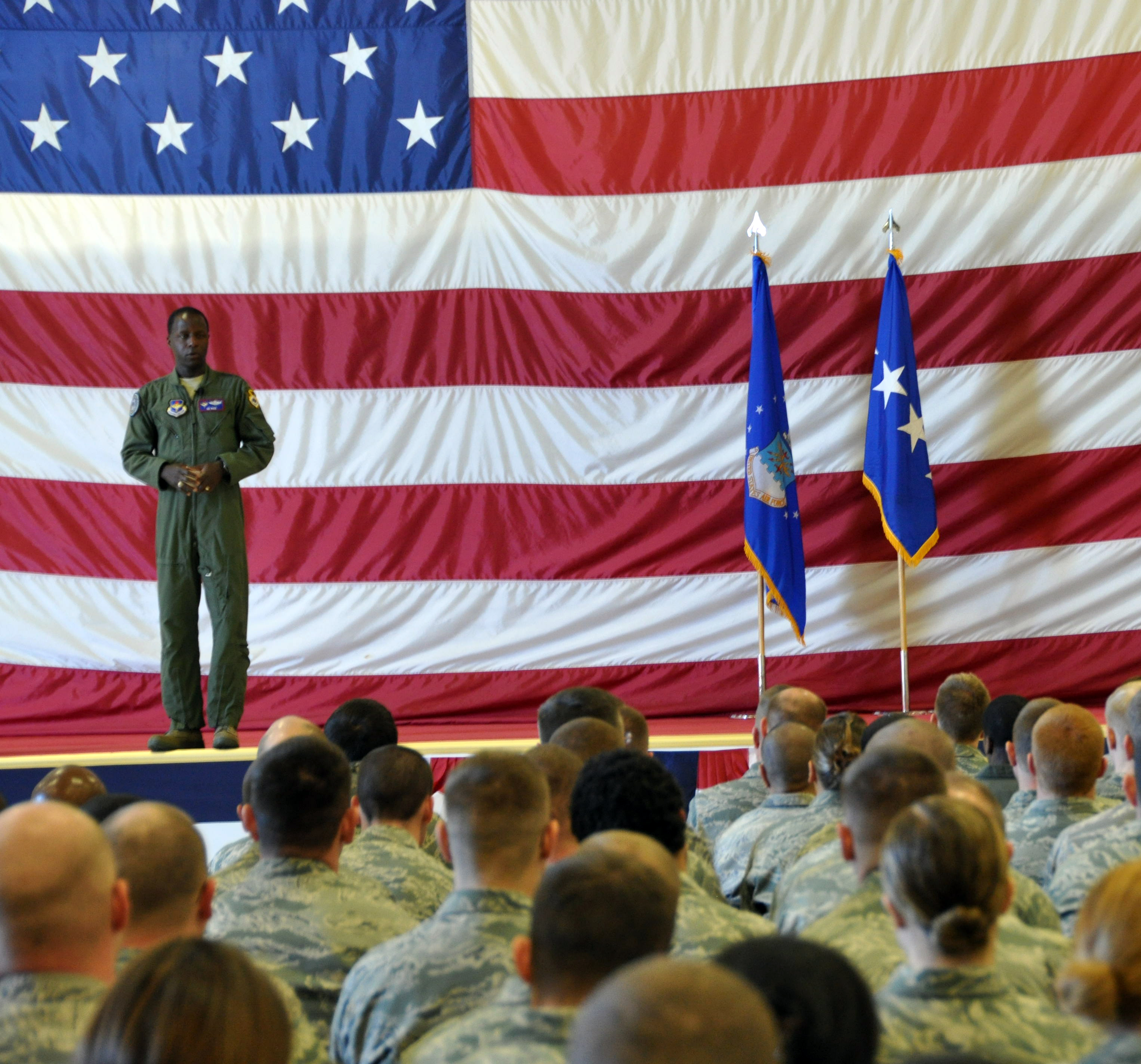 AETC commander, command chief, visit Tyndall > Tyndall Air Force Base ...