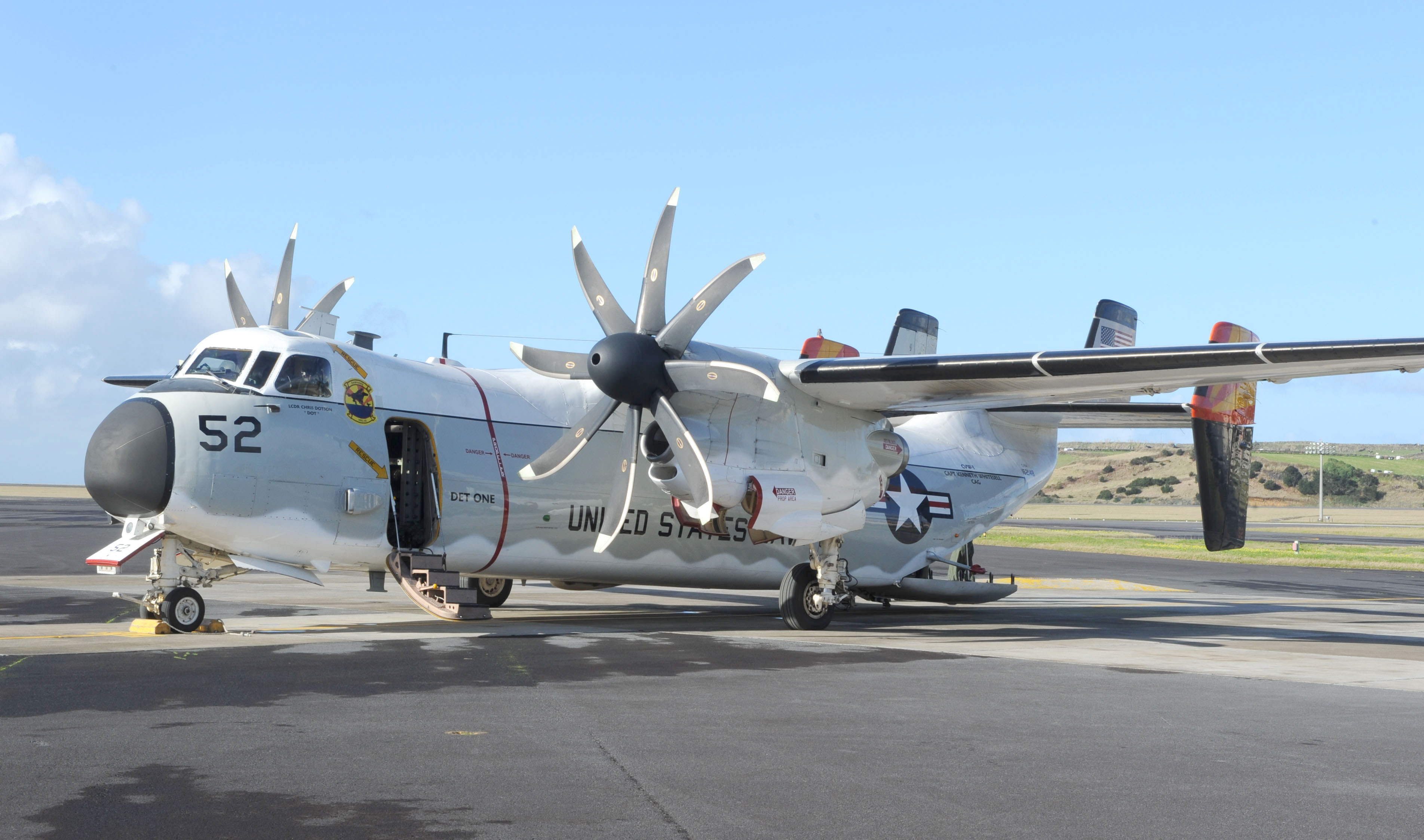 Lajes Airmen refuel Naval "Greyhound' > U.S. Air Forces in Europe - Air ...