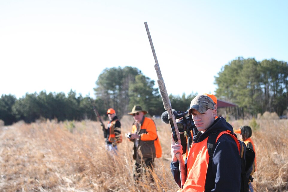 Wounded warriors participate in quail hunt > United States Marine Corps ...