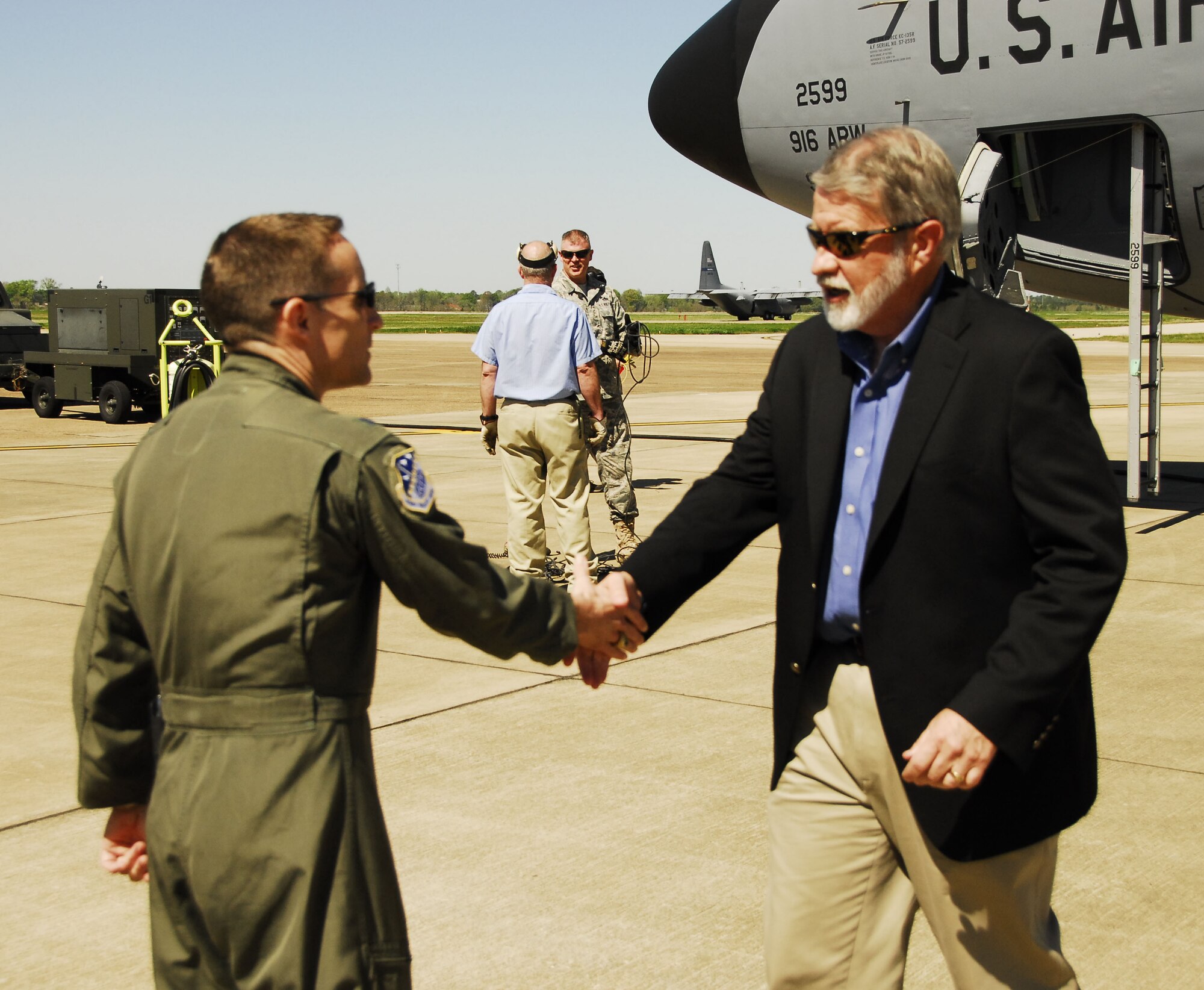 Workshop, class opportunities for military job seekers > 916th Air ...