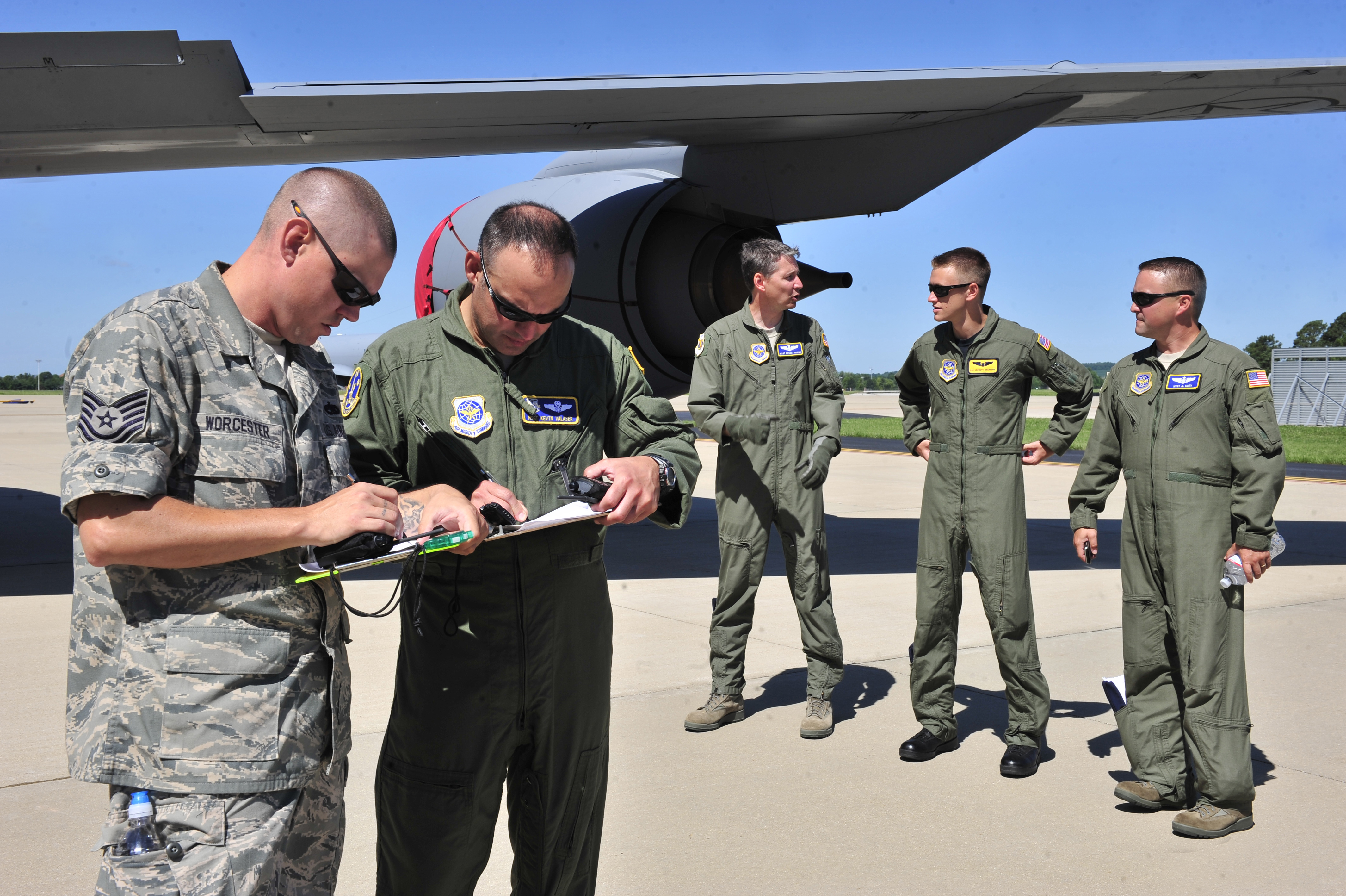 Scott AFB members participate in first KC-135 egress exercise > Air ...