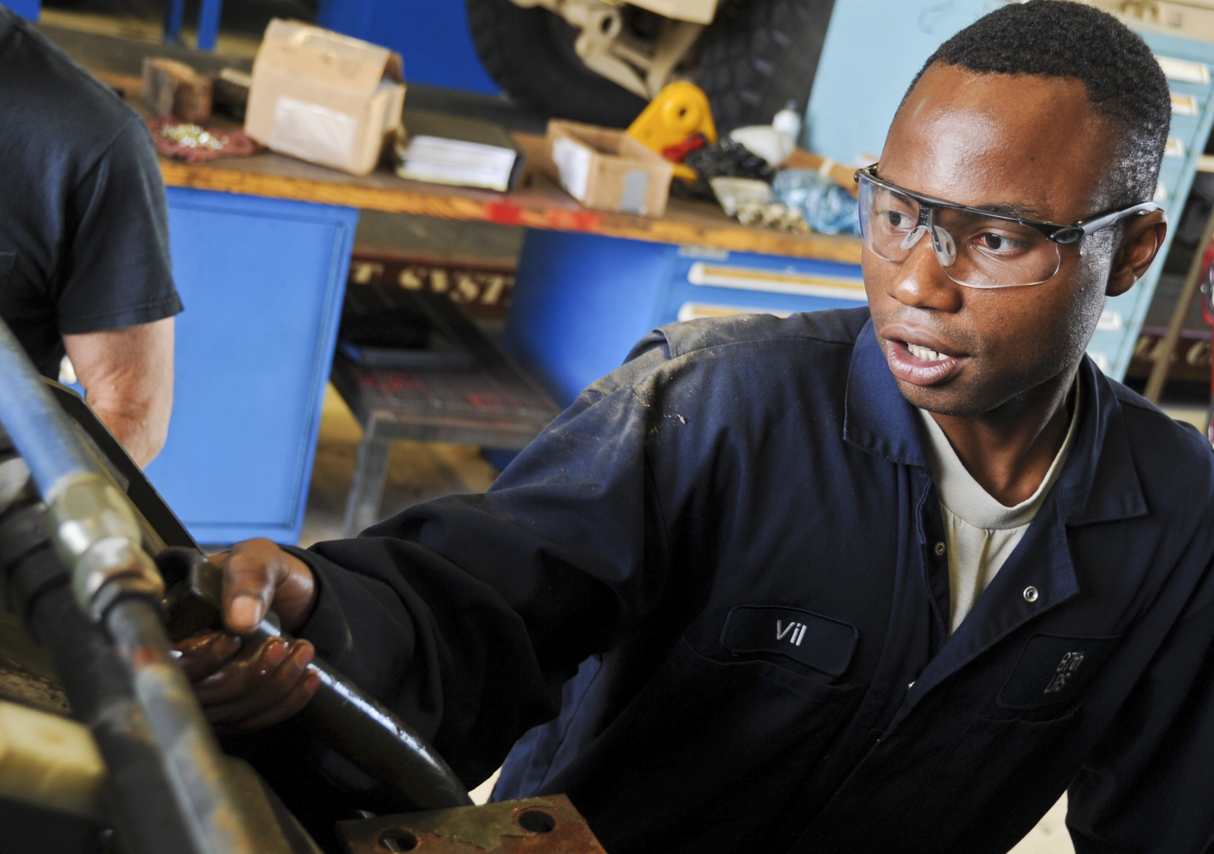 It's all in a day's work: vehicle maintainers fight heat, combat cold ...