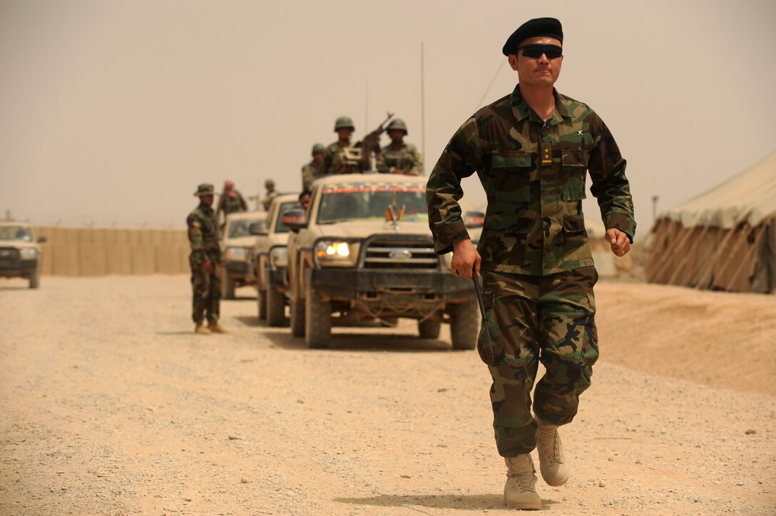 Afghan Army soldiers from the Afghanistan Garrison Support Unit 1-215 ...
