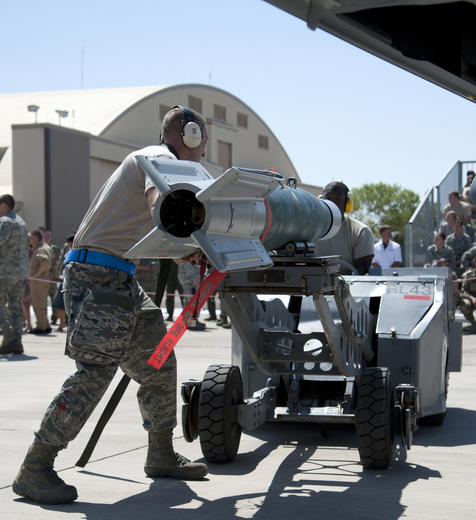 GAF participates in load crew competition > Holloman Air Force Base ...