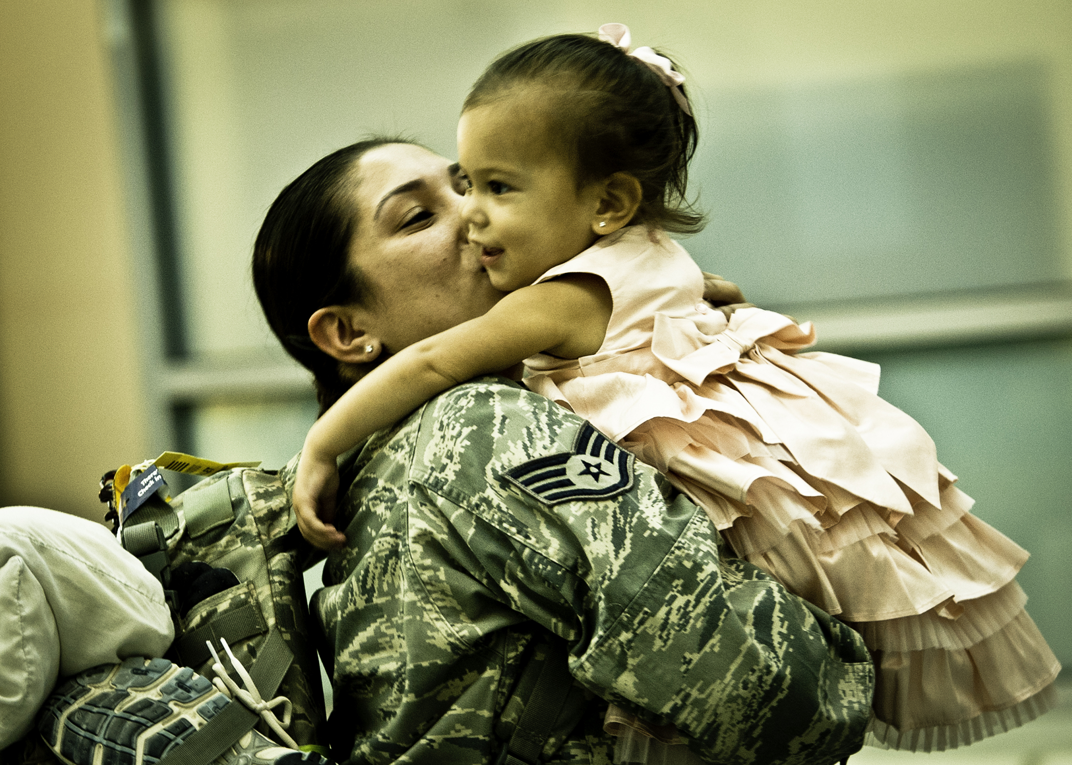 Mother daughter reunion after deployment > Eglin Air Force Base > News