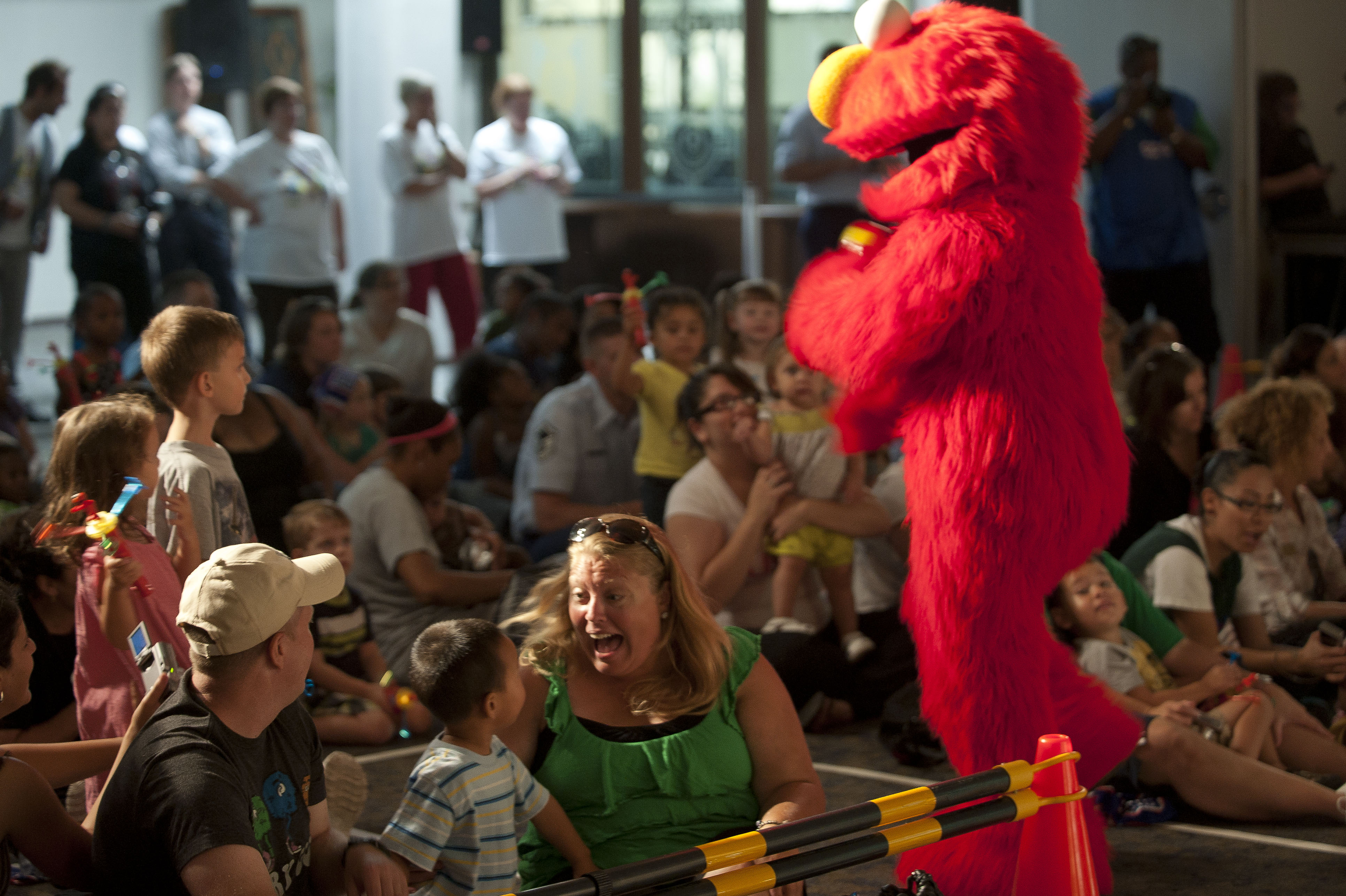 Elmo and friends educate Incirlik families > U.S. Air Forces in Europe ...