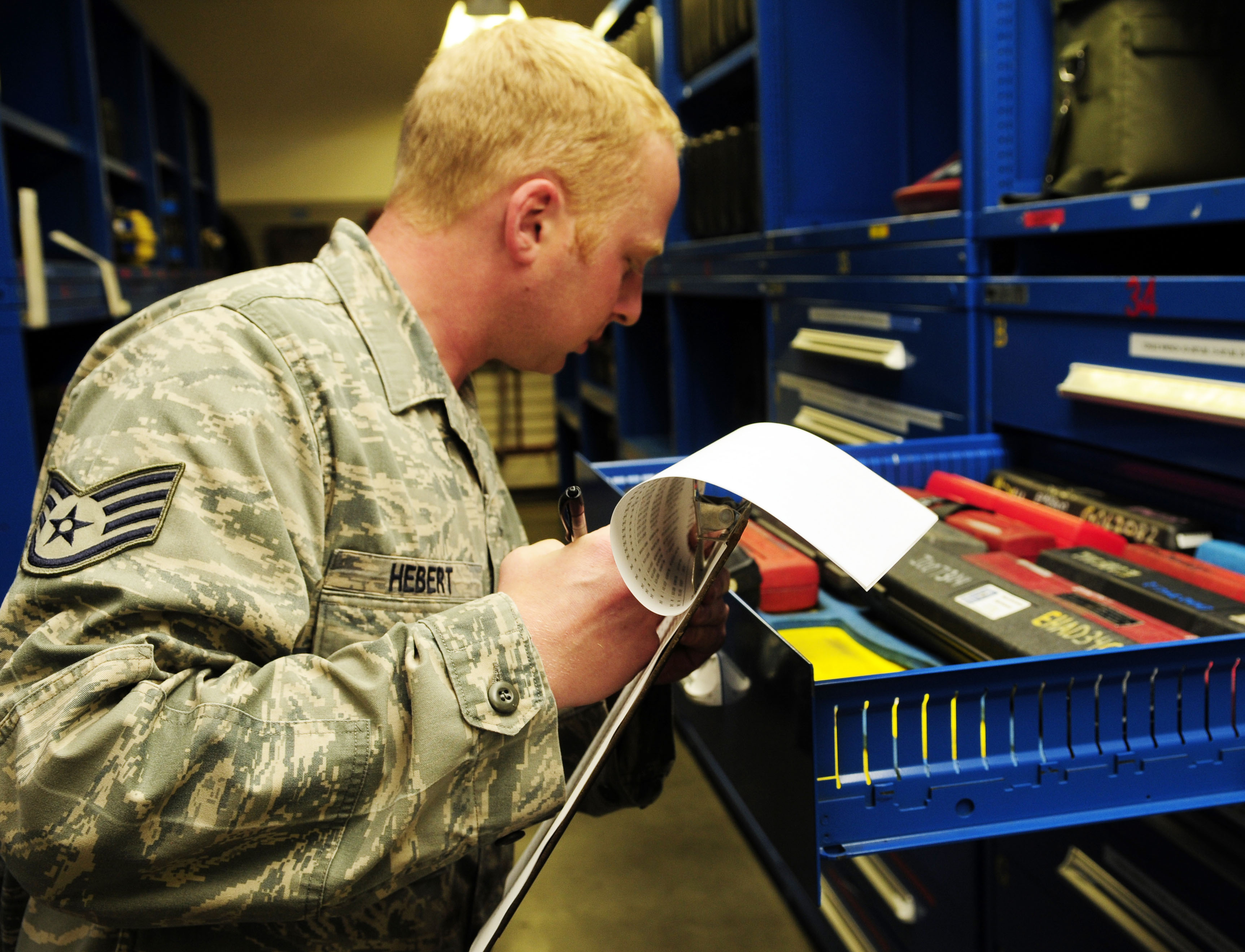 Working with tools > Eielson Air Force Base > Display