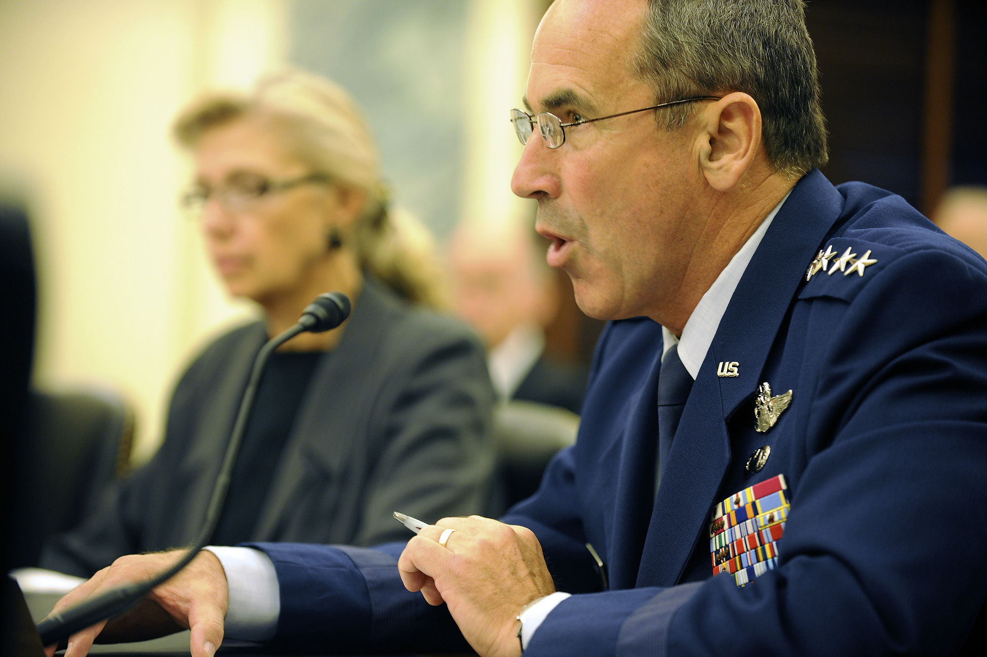 Officials look to reduce strategic airlift inventory > Air Mobility ...