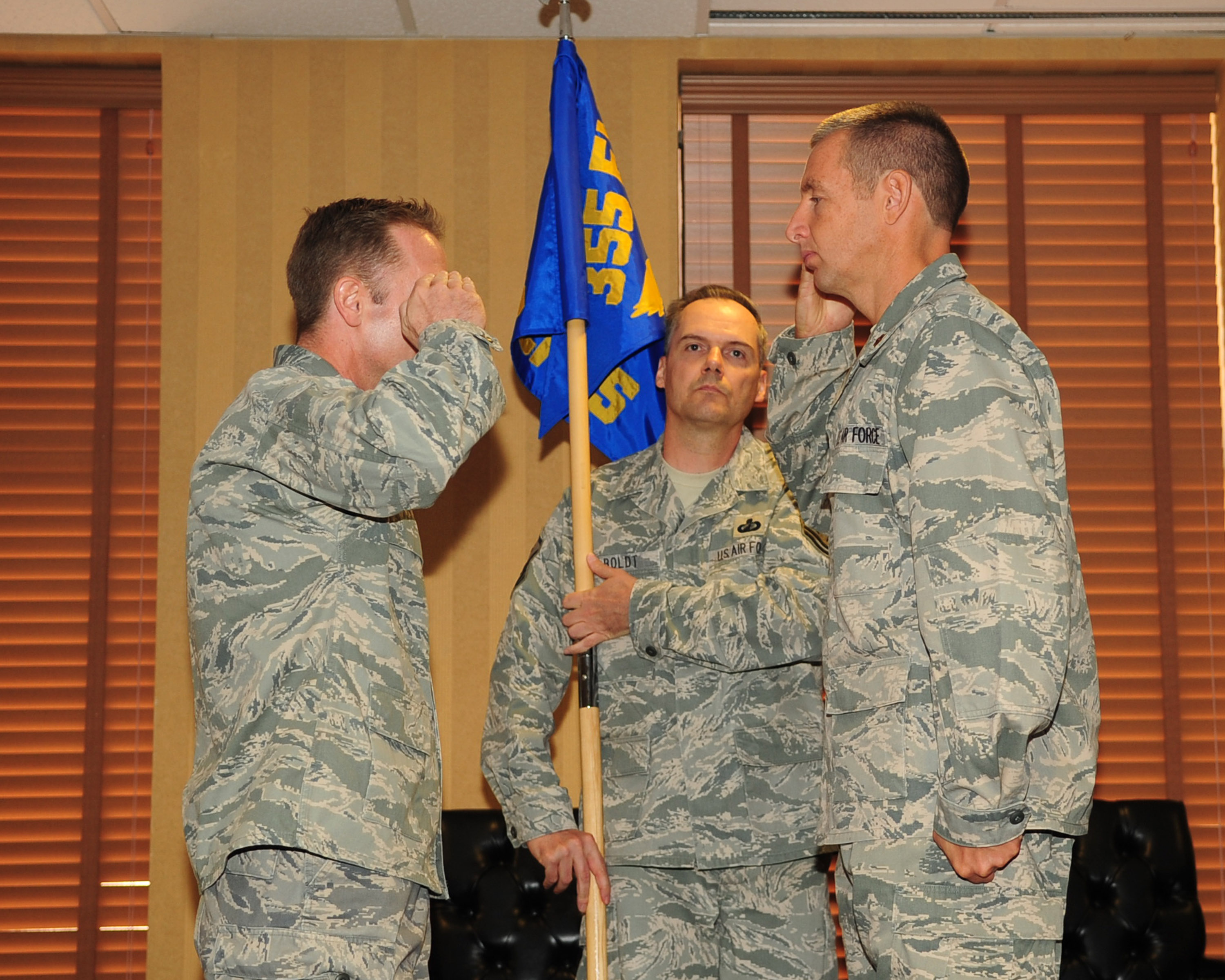 355th Comptroller Squadron changes command