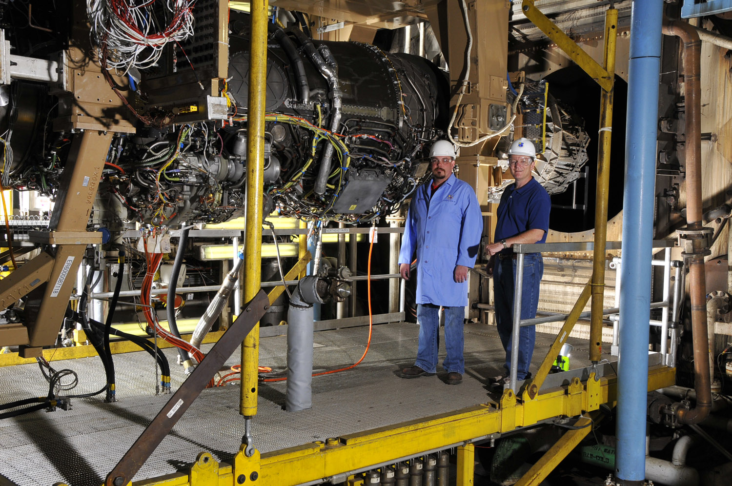 AEDC team tests F135 initial production engine
