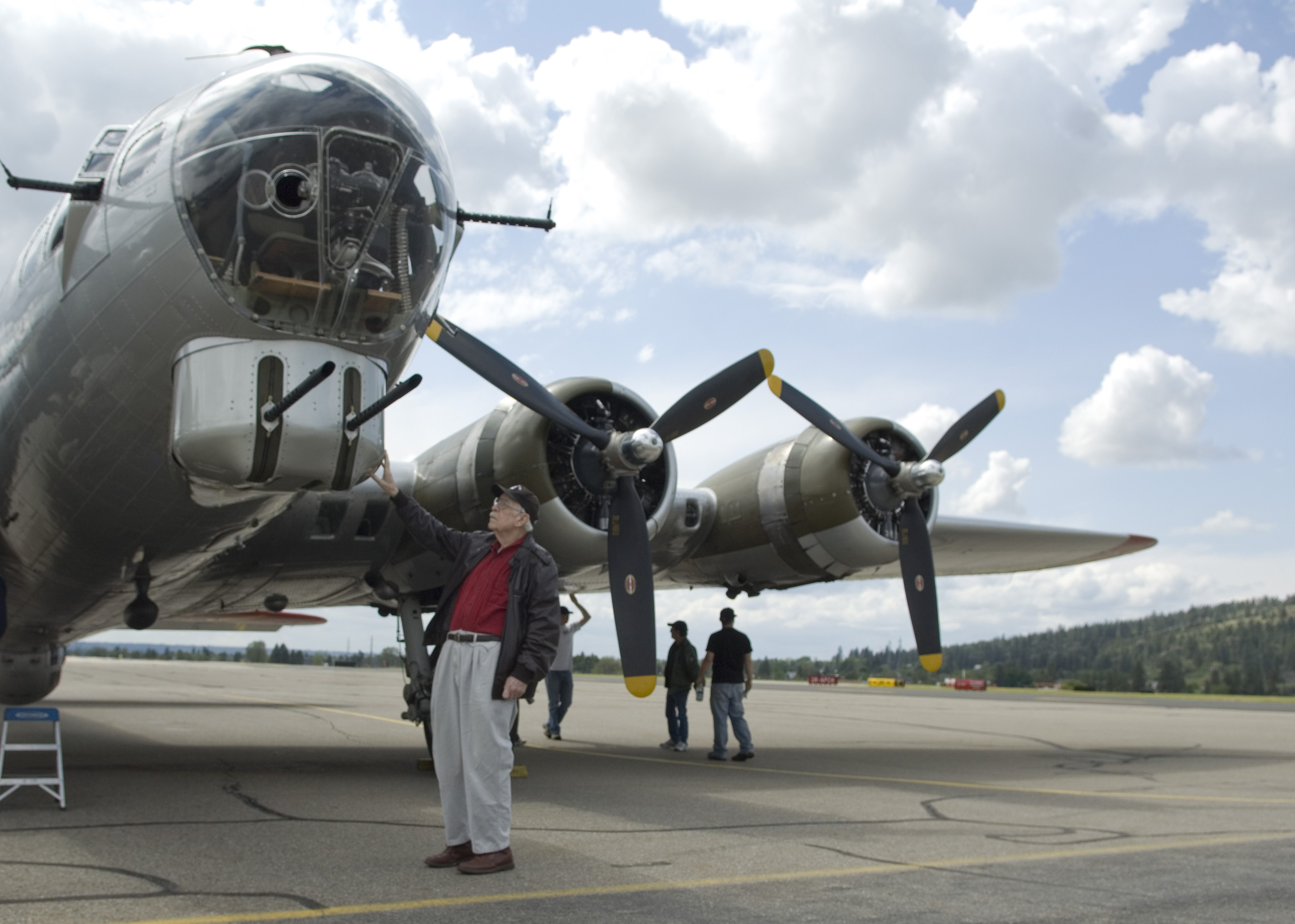 Felts Field open house displays AMC lineage > Air Force > Article Display