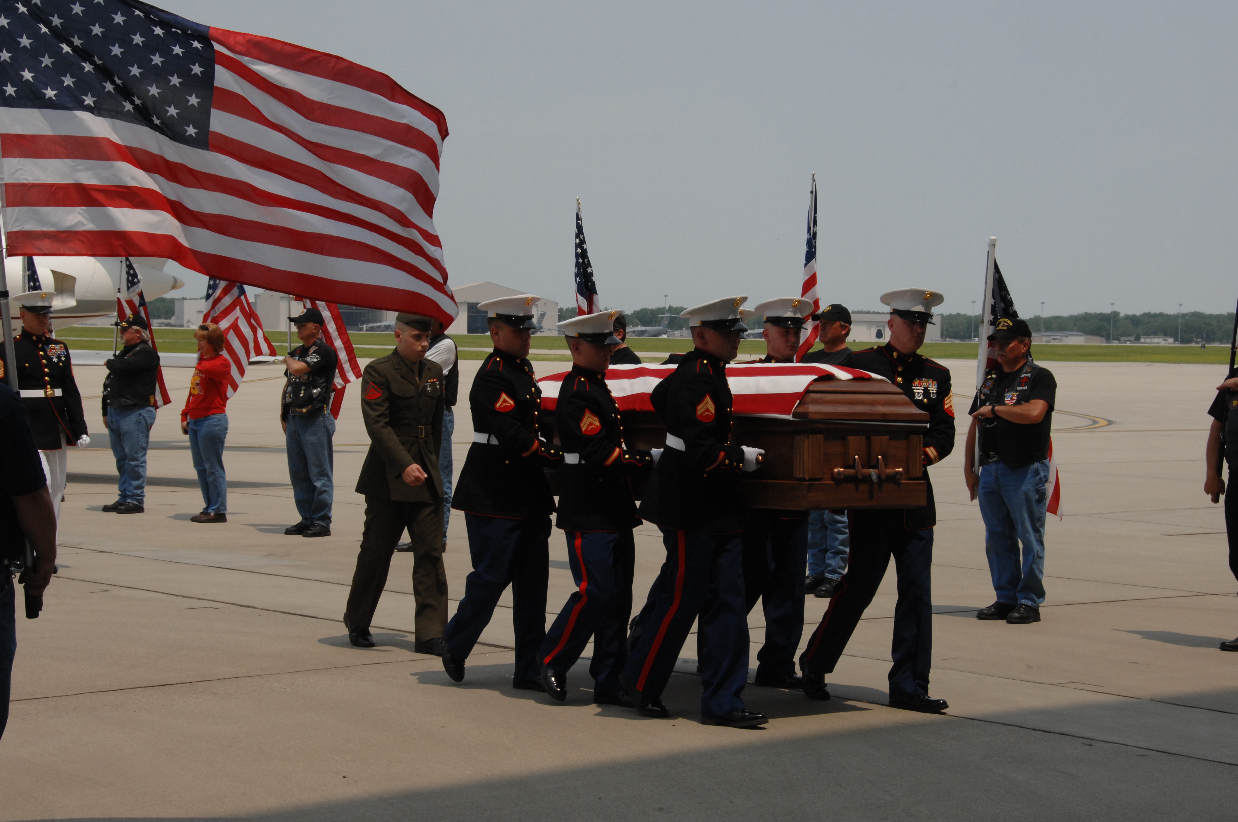 Fallen Marine honored during dignified transfer > Air Force Mortuary ...