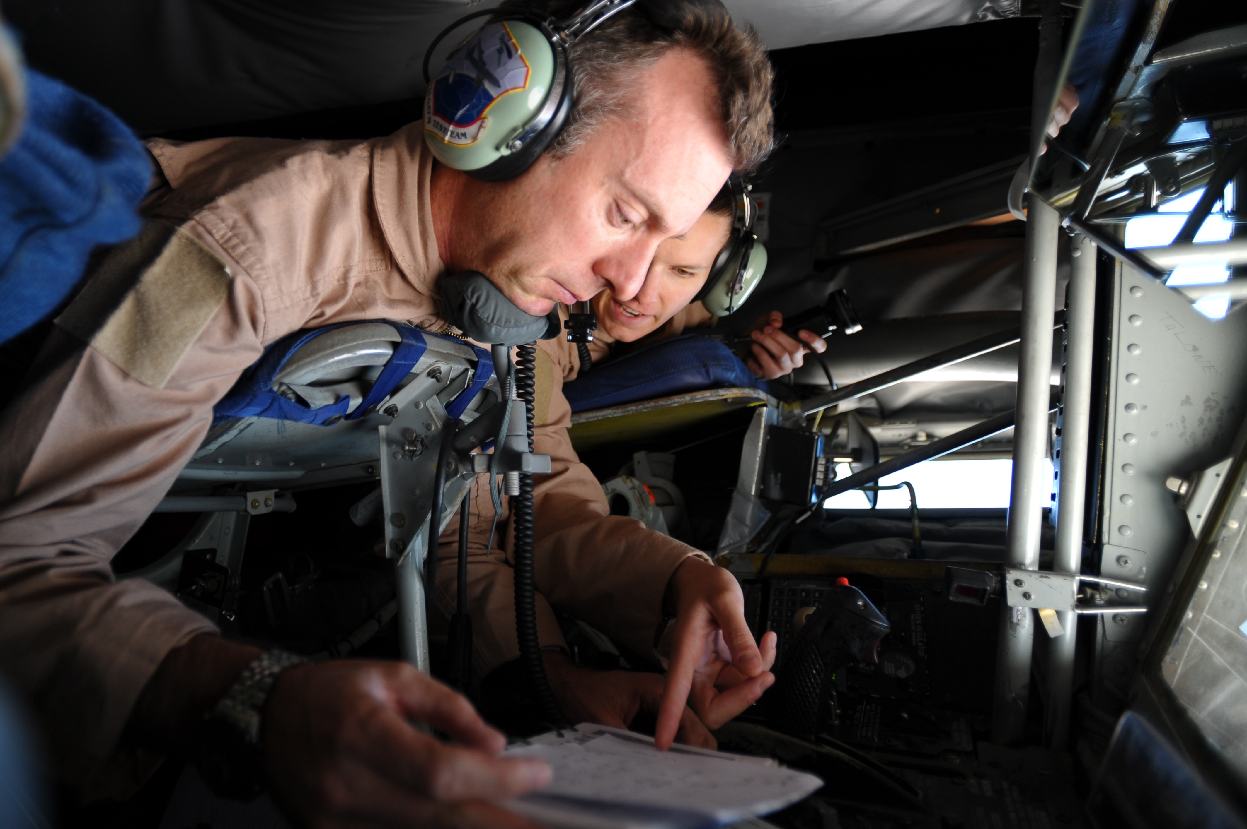 Multi-point refueling extends tanker capabilities > U.S. Air Forces ...
