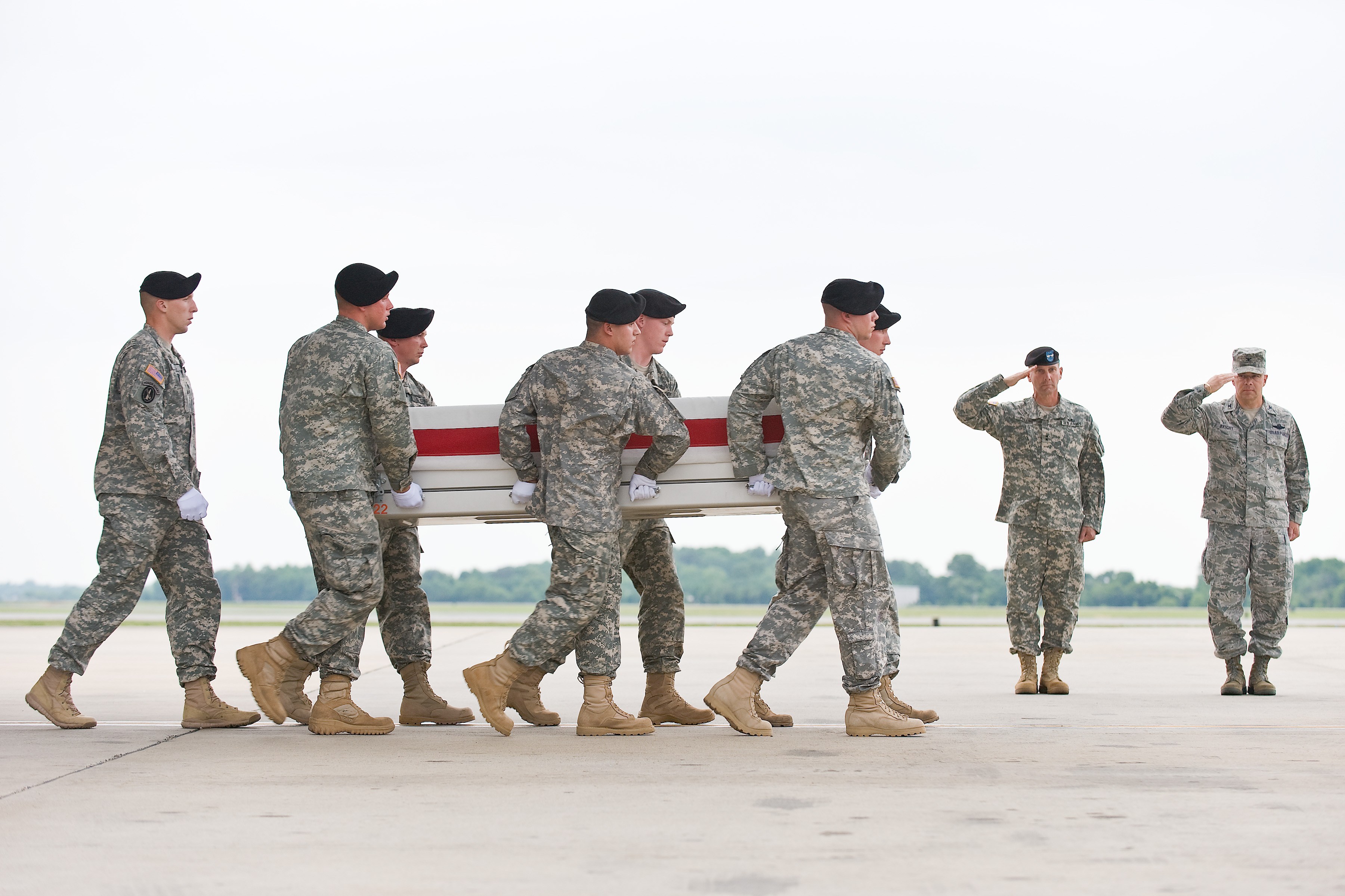 Army Pvt. Ryan J. Larson honored in dignified transfer June 16 > Air ...