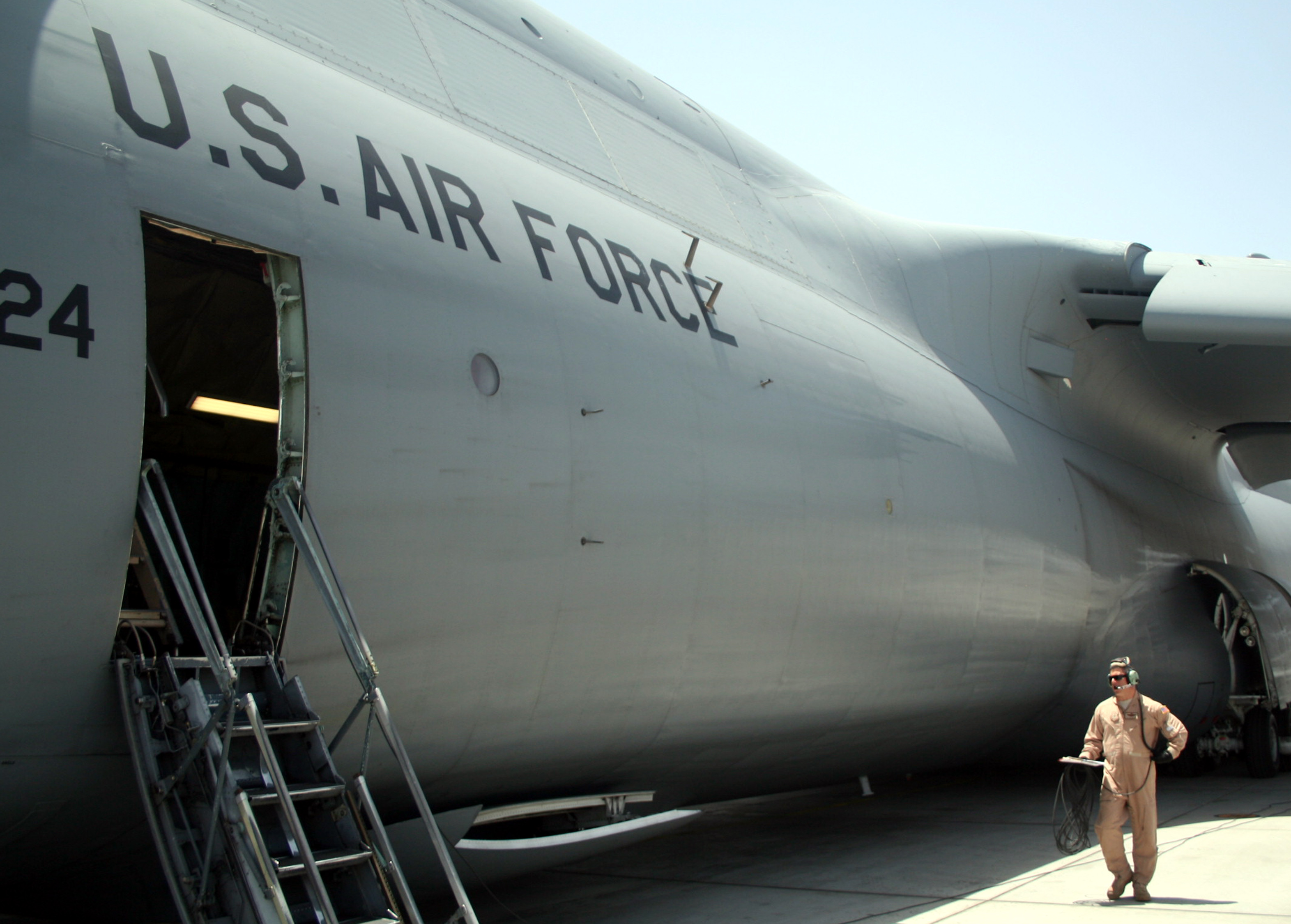 Dover technical sergeant, Long Beach native, partpof crew for historic ...