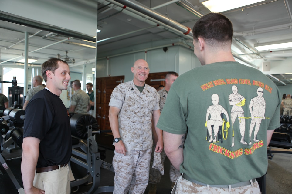 Sgt. Maj. Barrett pays Camp Lejeune a visit > Marine Corps Base Camp ...