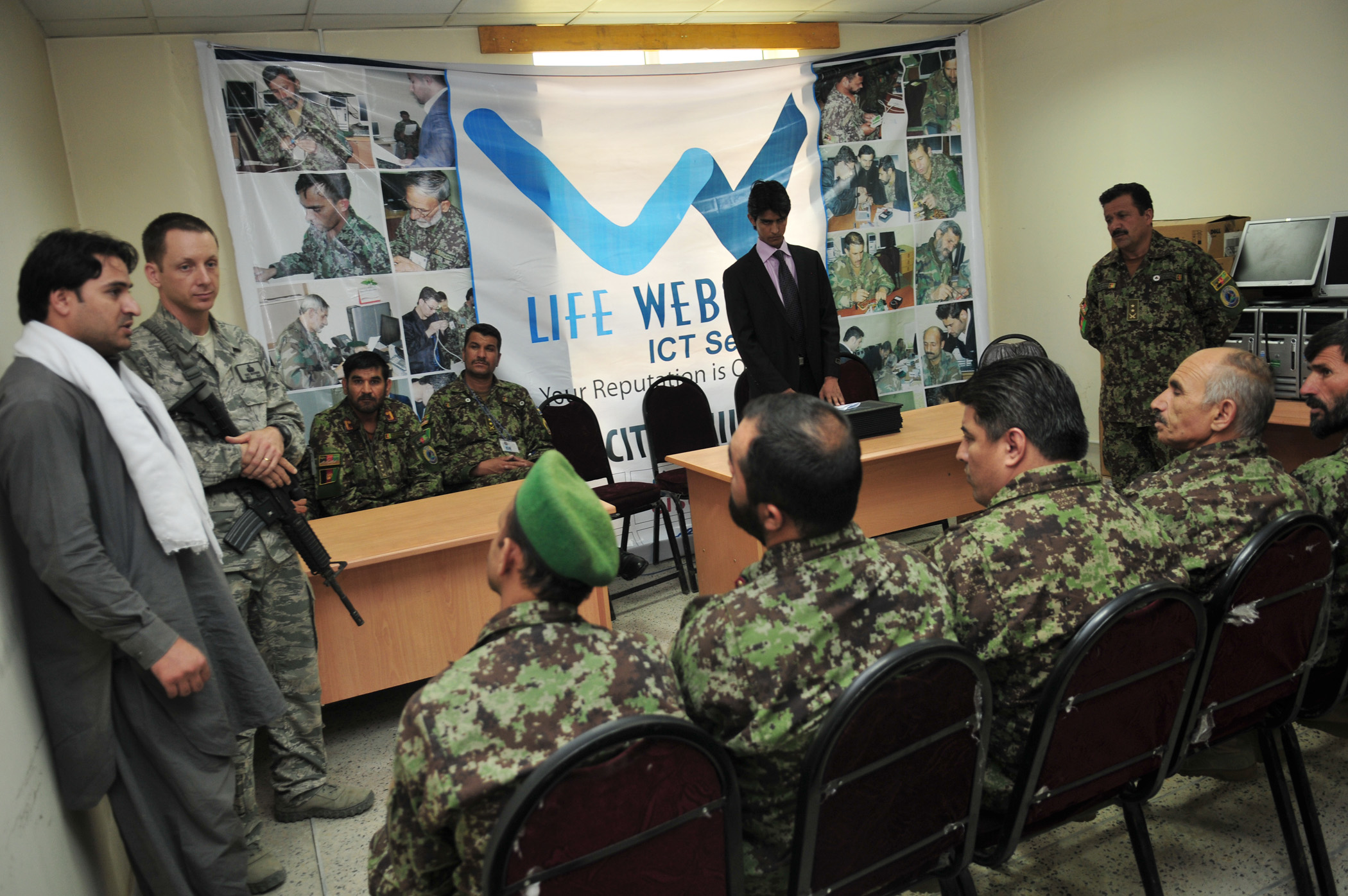 Afghan airmen successfully complete computer course > Air Force ...