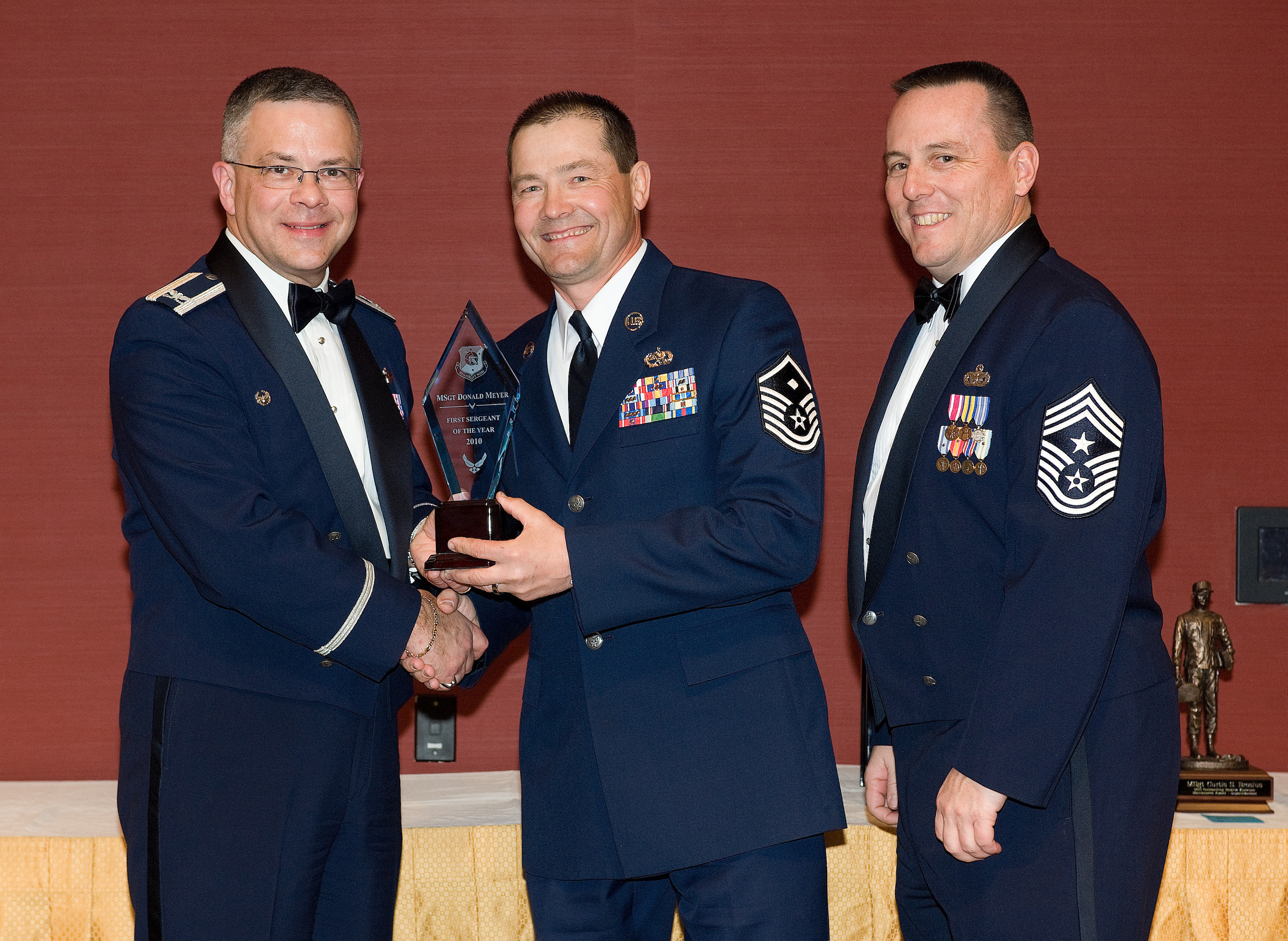 Wing announces annual award winners > 512th Airlift Wing > Article Display