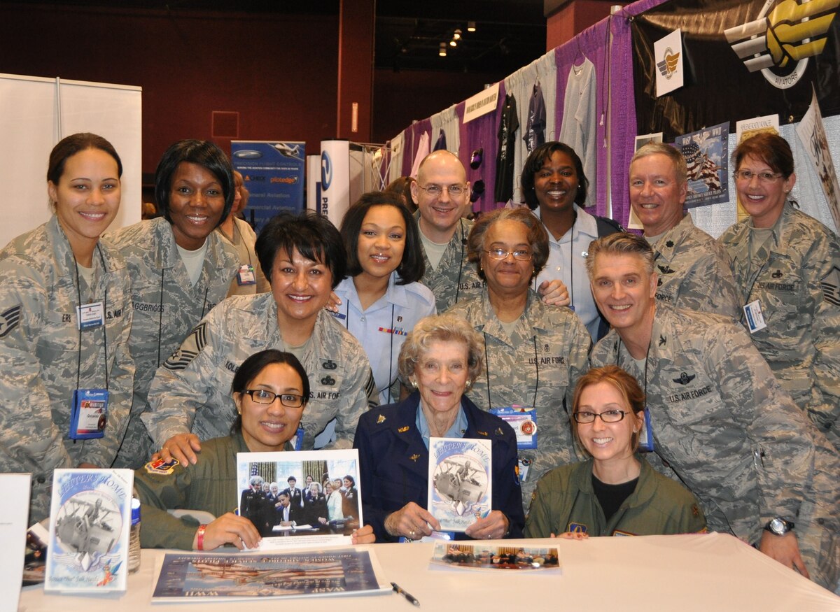 Toolbox, Beanie Babies highlight Reserve unit at aviation conference ...