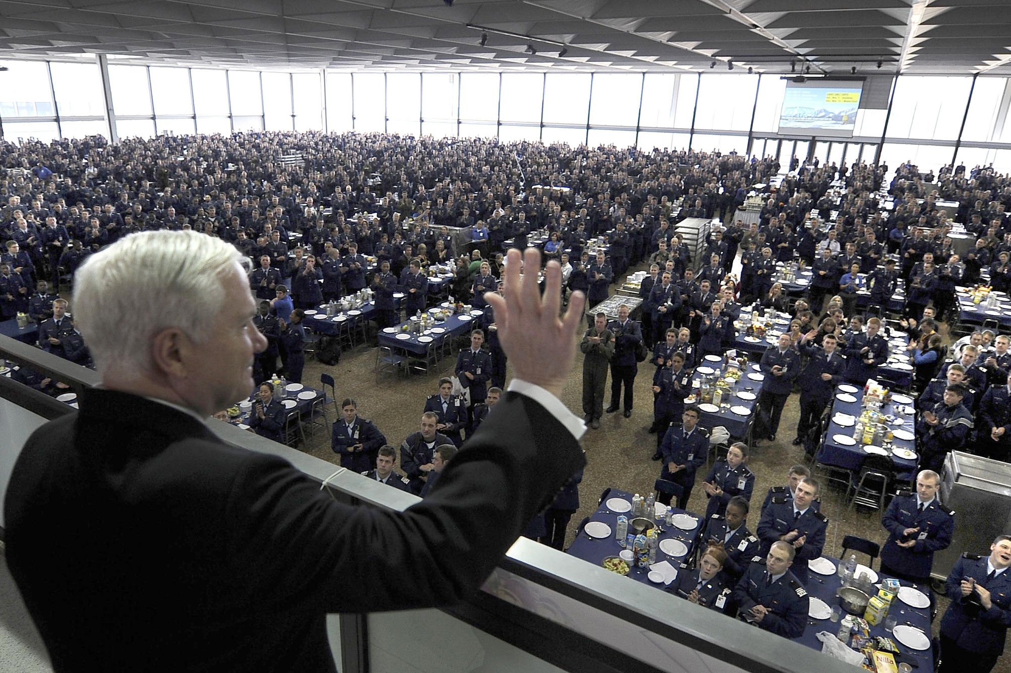 Gates urges new Air Force leaders to think creatively > United States ...