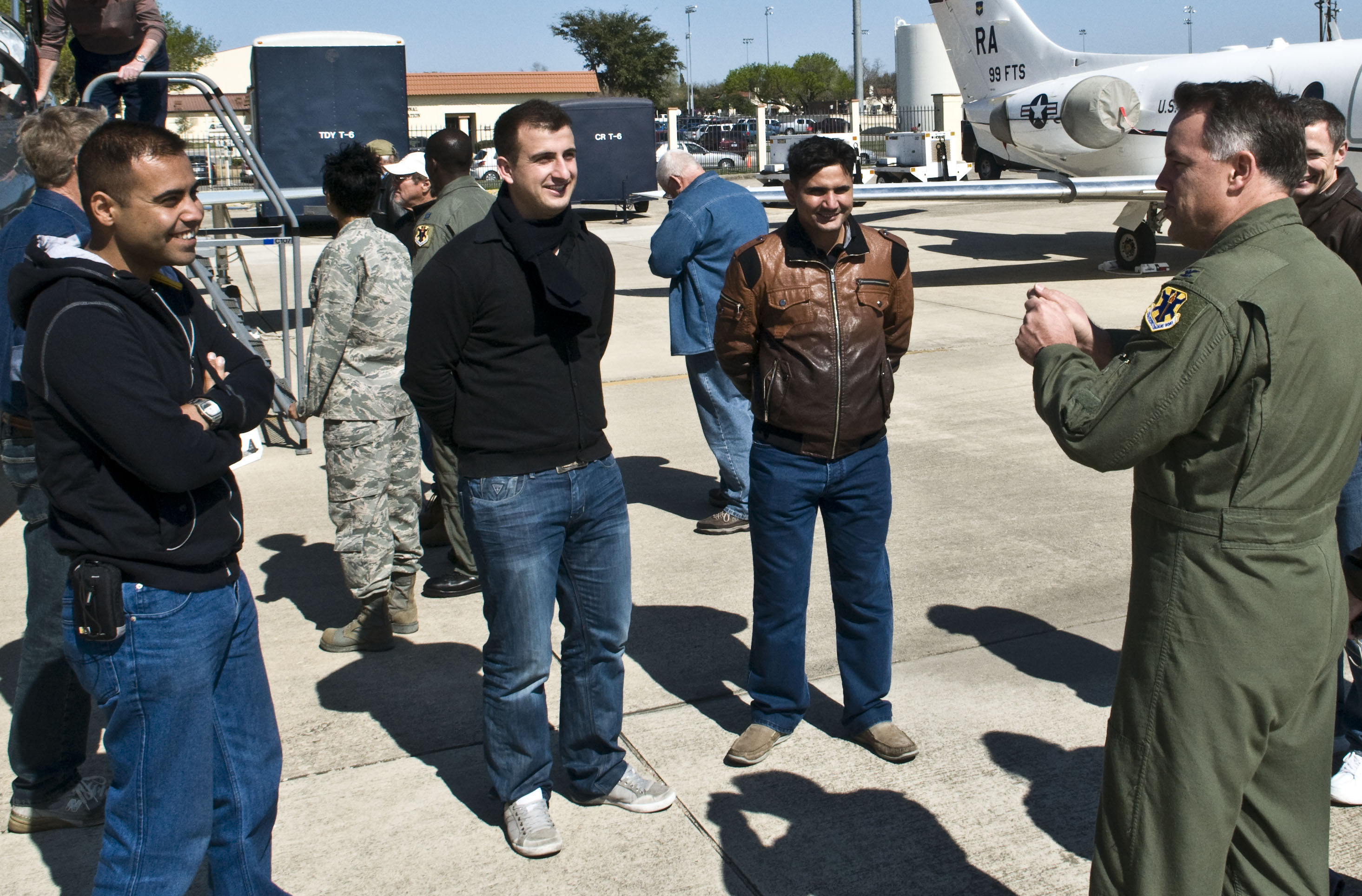 Iraqui Air Force members Attend Civilian Fly In
