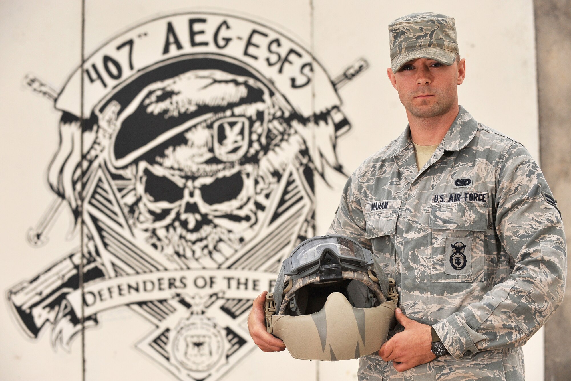 Airman looks to save face > U.S. Air Forces Central > Display
