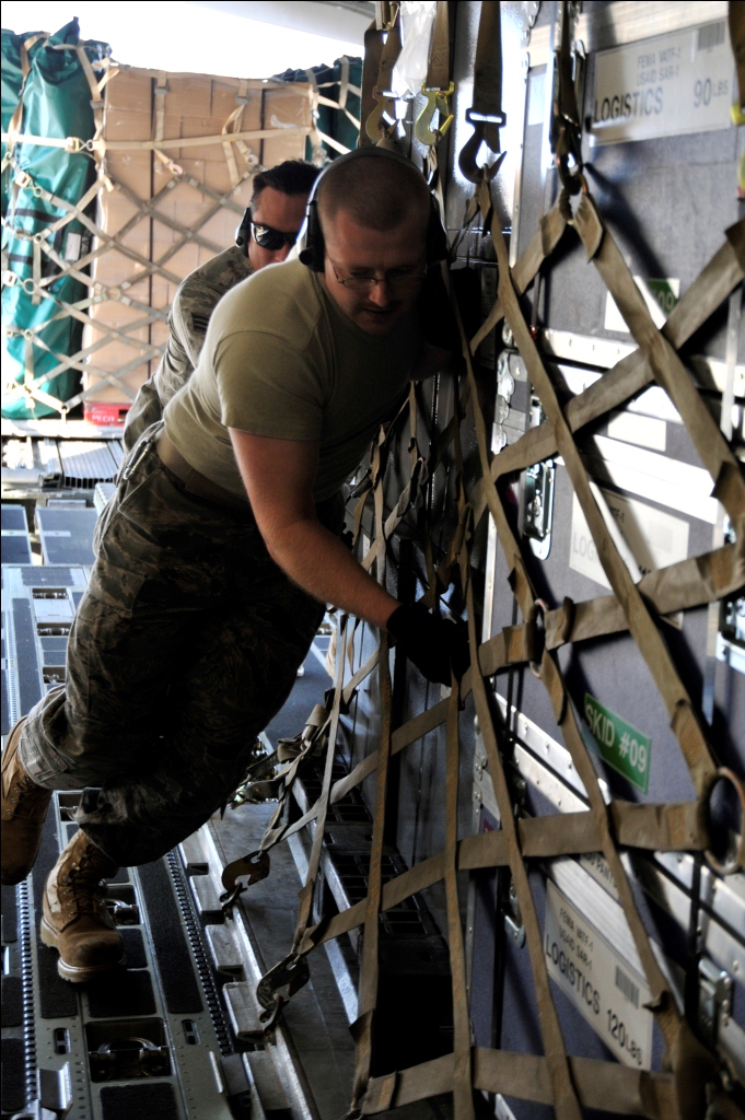 Mobility Airmen deliver search and rescue teams to Japan