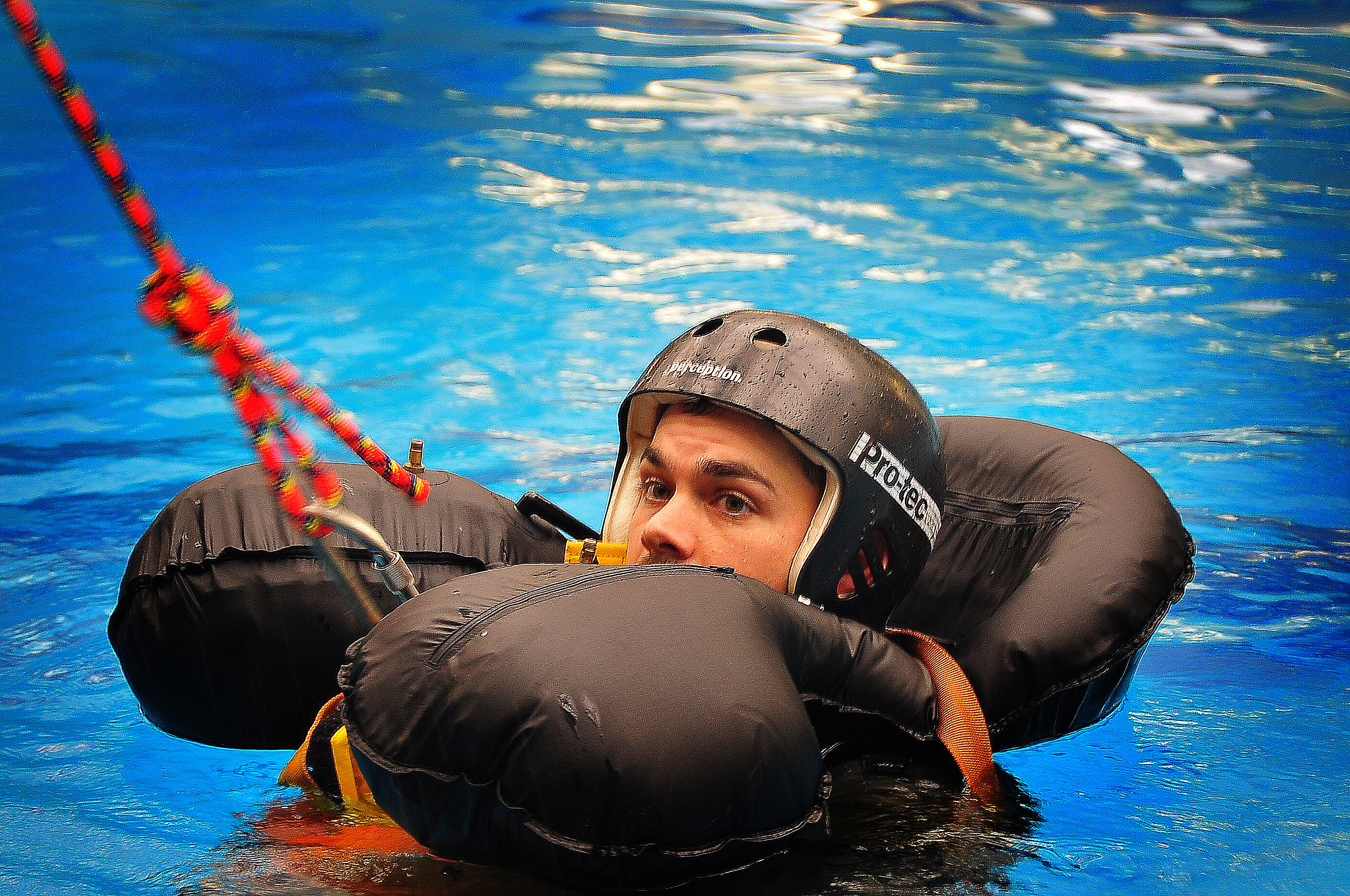 SERE Instructors Conduct Water-Survival Training Evaluation > Osan Air ...