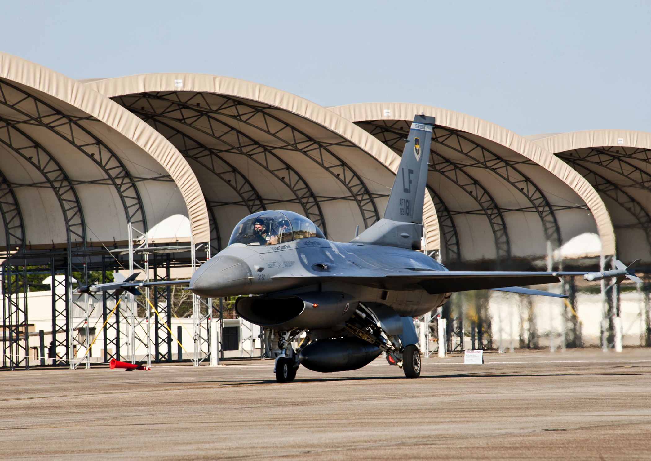 Marine squadron's F-16 flights "a milestone" toward JSF > Air Force ...