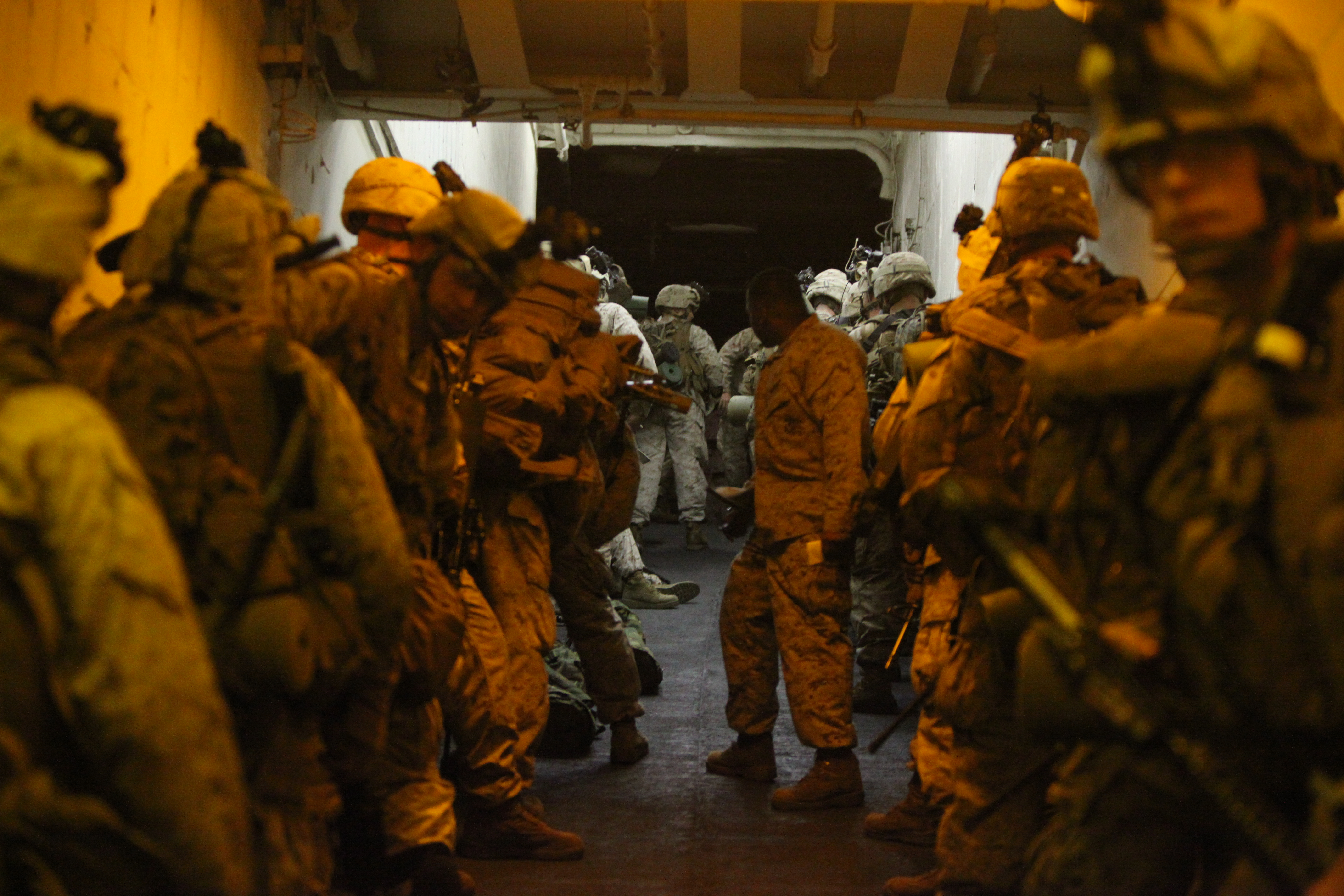 Marines rescue downed pilot after fighter jet crashes in Libya > 26th ...