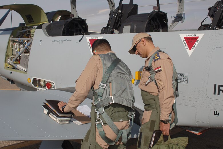 First Iraqi air force instructor pilot begins training students > U.S ...