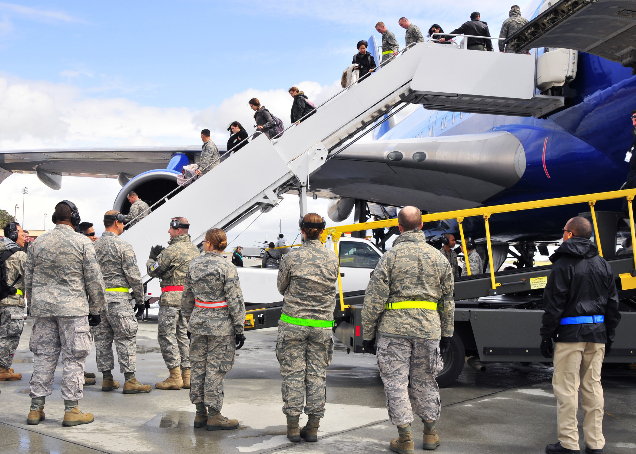 Reflecting back: Mobility Airmen recall 'families helping families ...