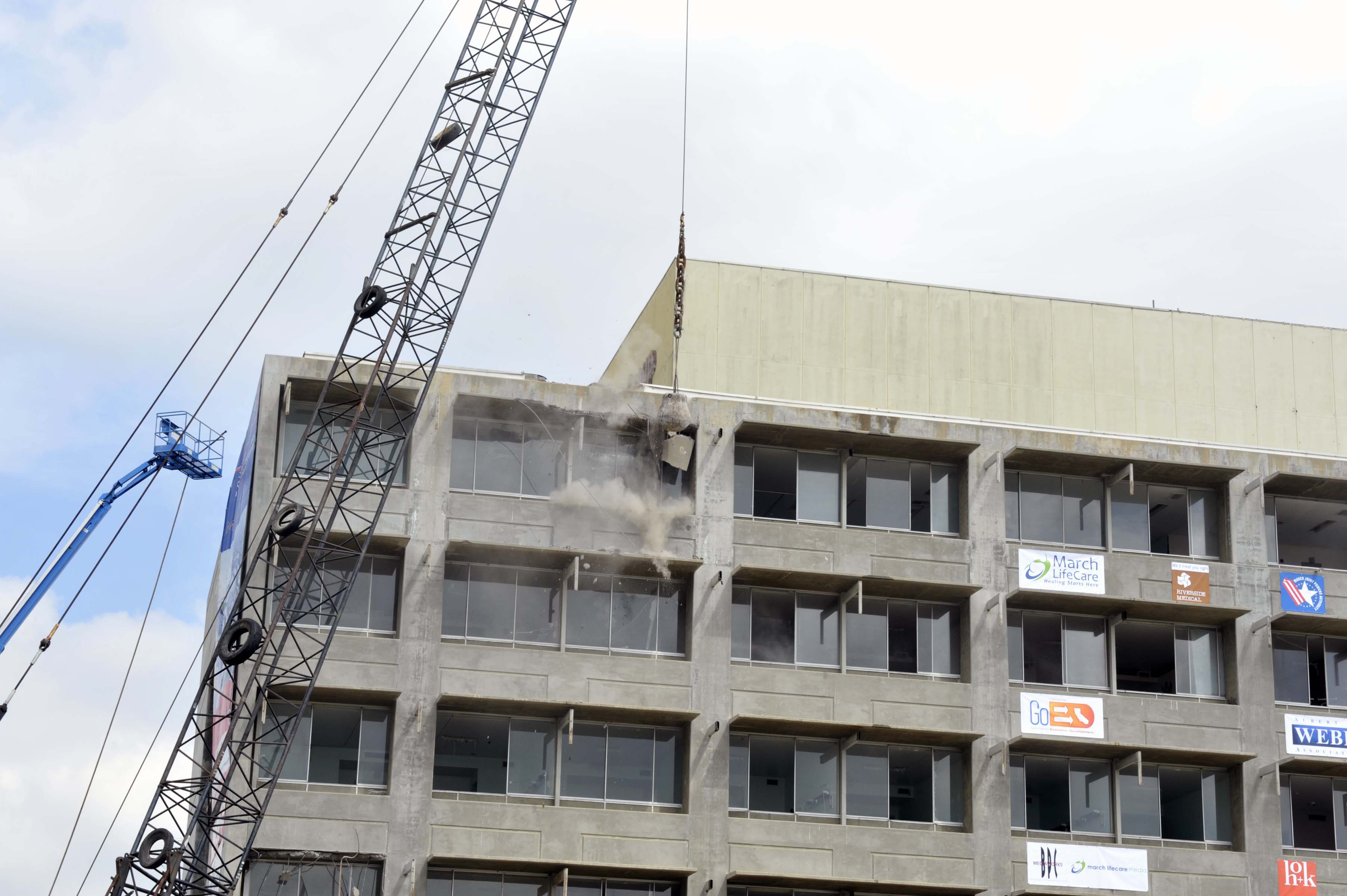 Demolition begins on March hospital building > March Air Reserve Base ...