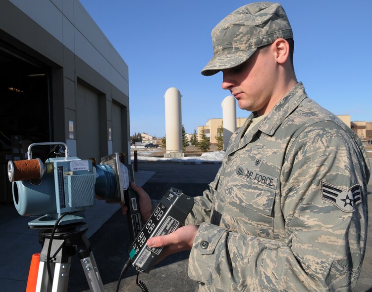 Bioenvironmental Airmen, trained to contain