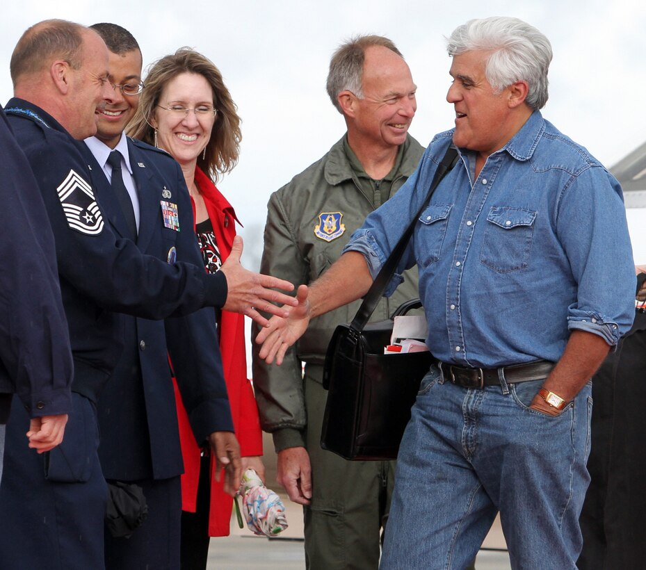Leno lands at McChord Field