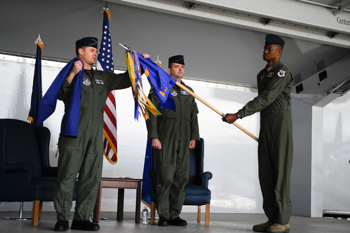 537th Airlift Squadron flies again after 40 years > Pacific Air Forces ...