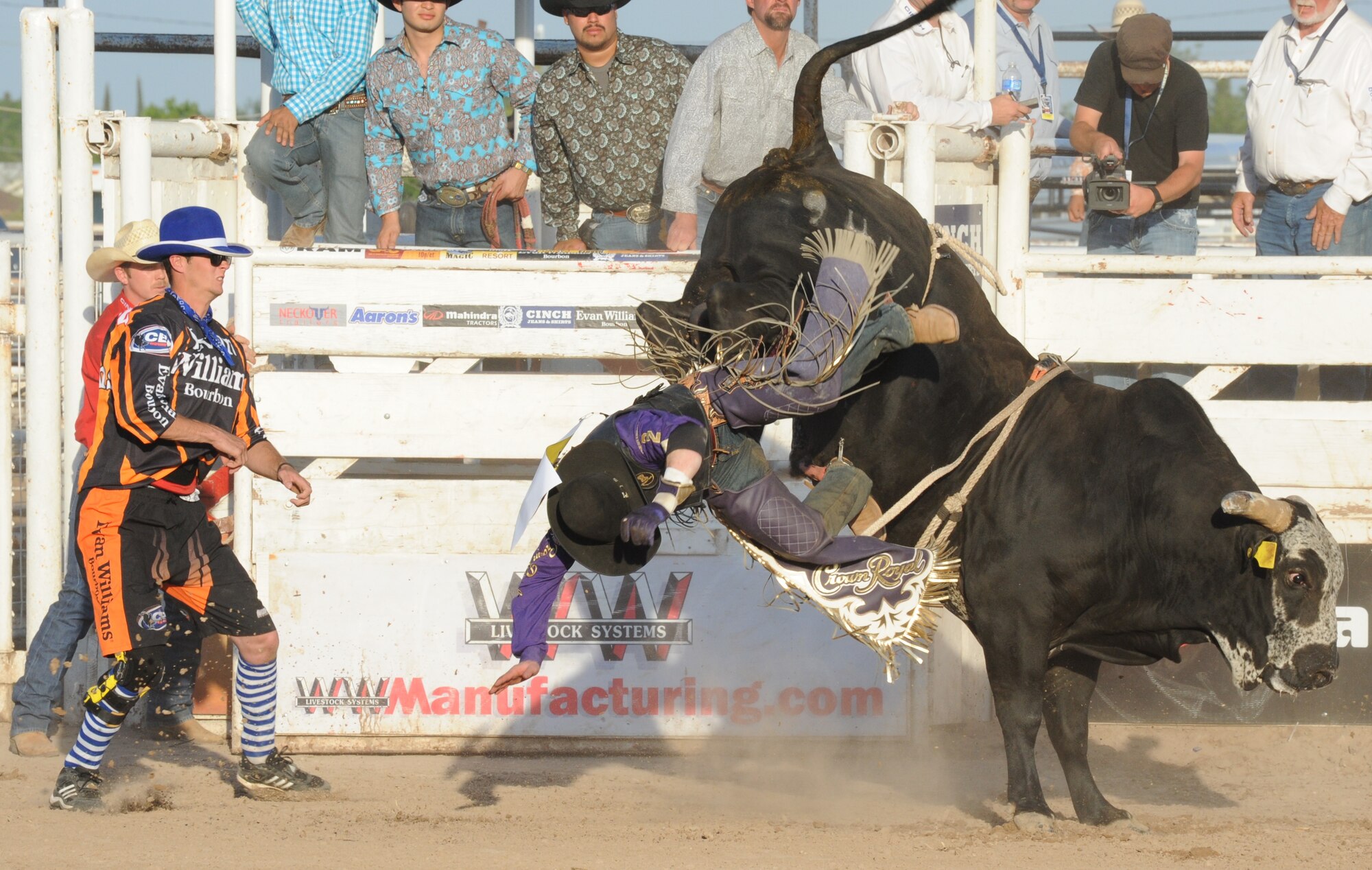 Laughlin members support bull riding event > Laughlin Air Force Base ...