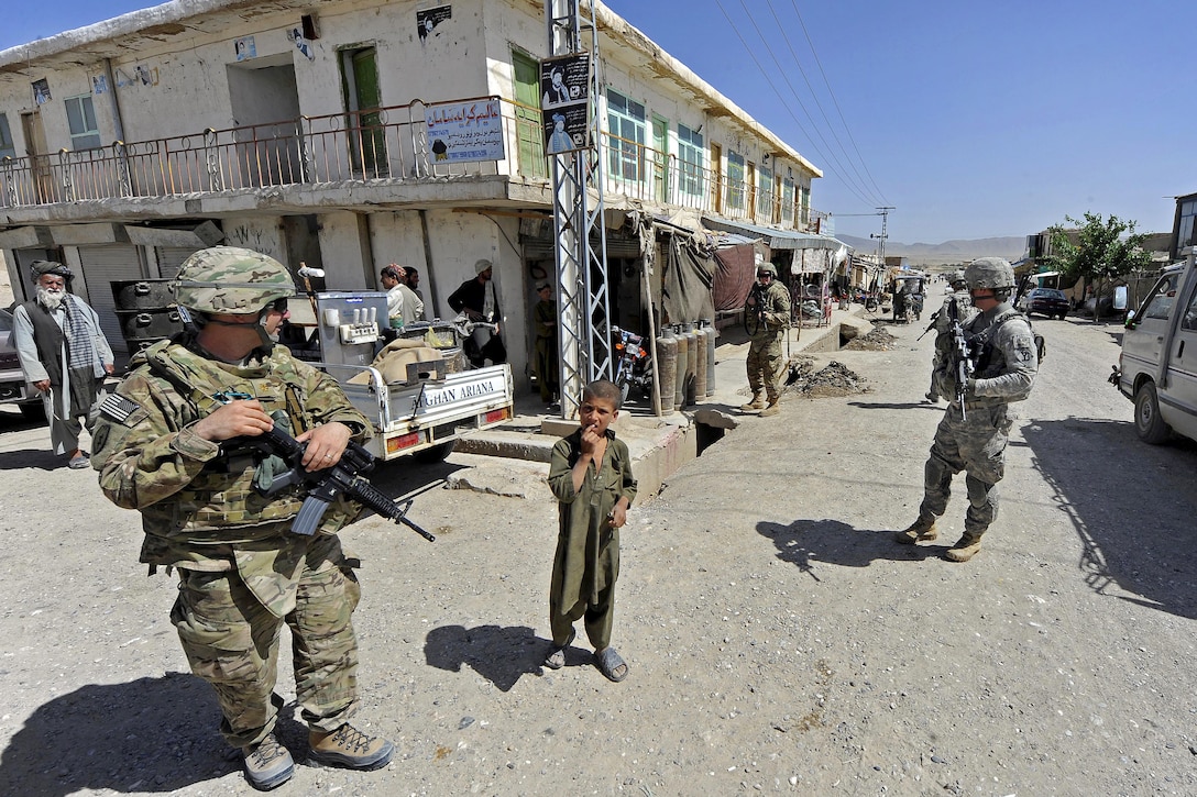 U.S. Army soldiers make their way to the Zabul Juvenile Detention ...