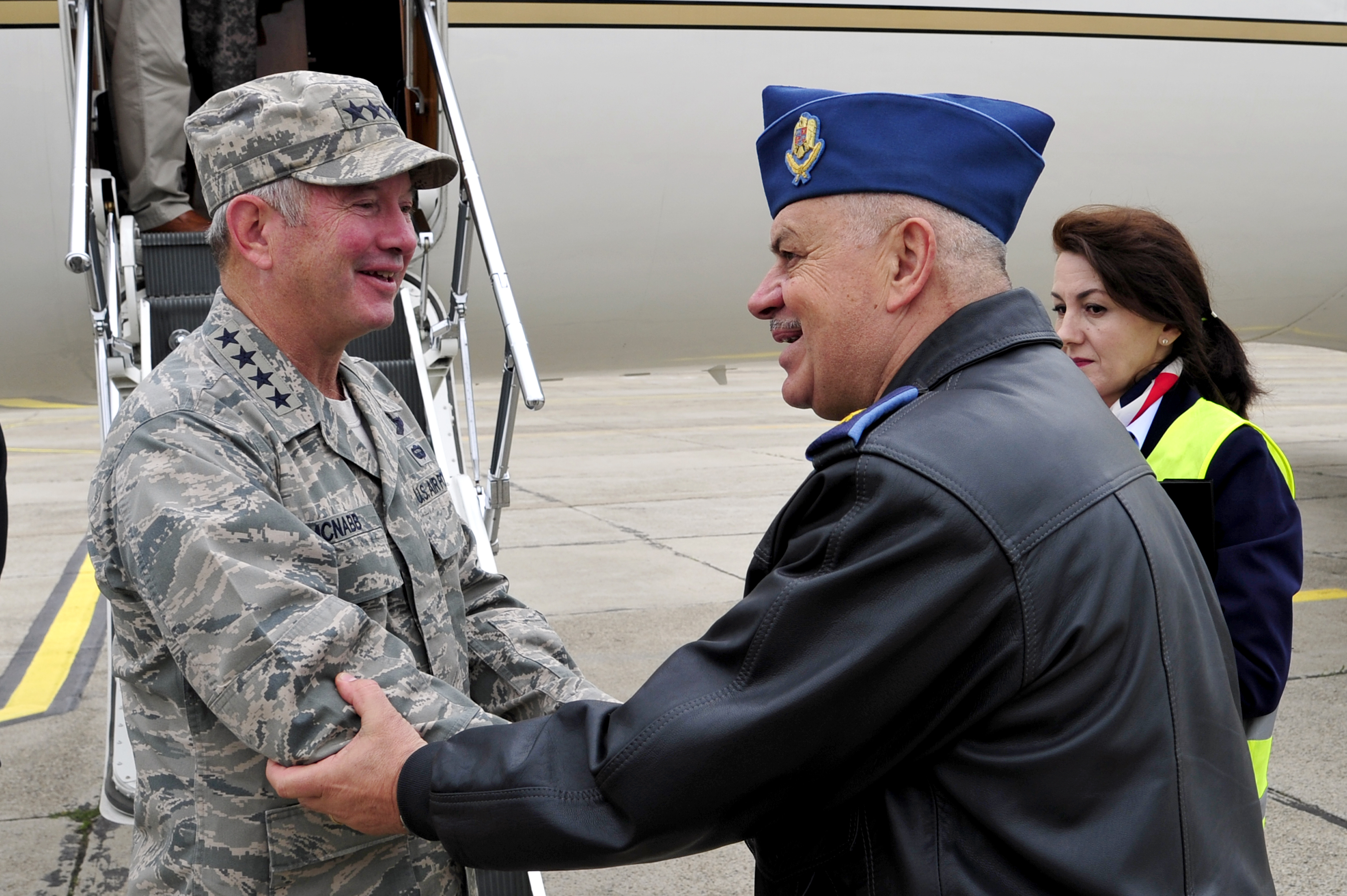 Photos: USTRANSCOM commander visits CRW Airmen, surveys Romanian multi ...