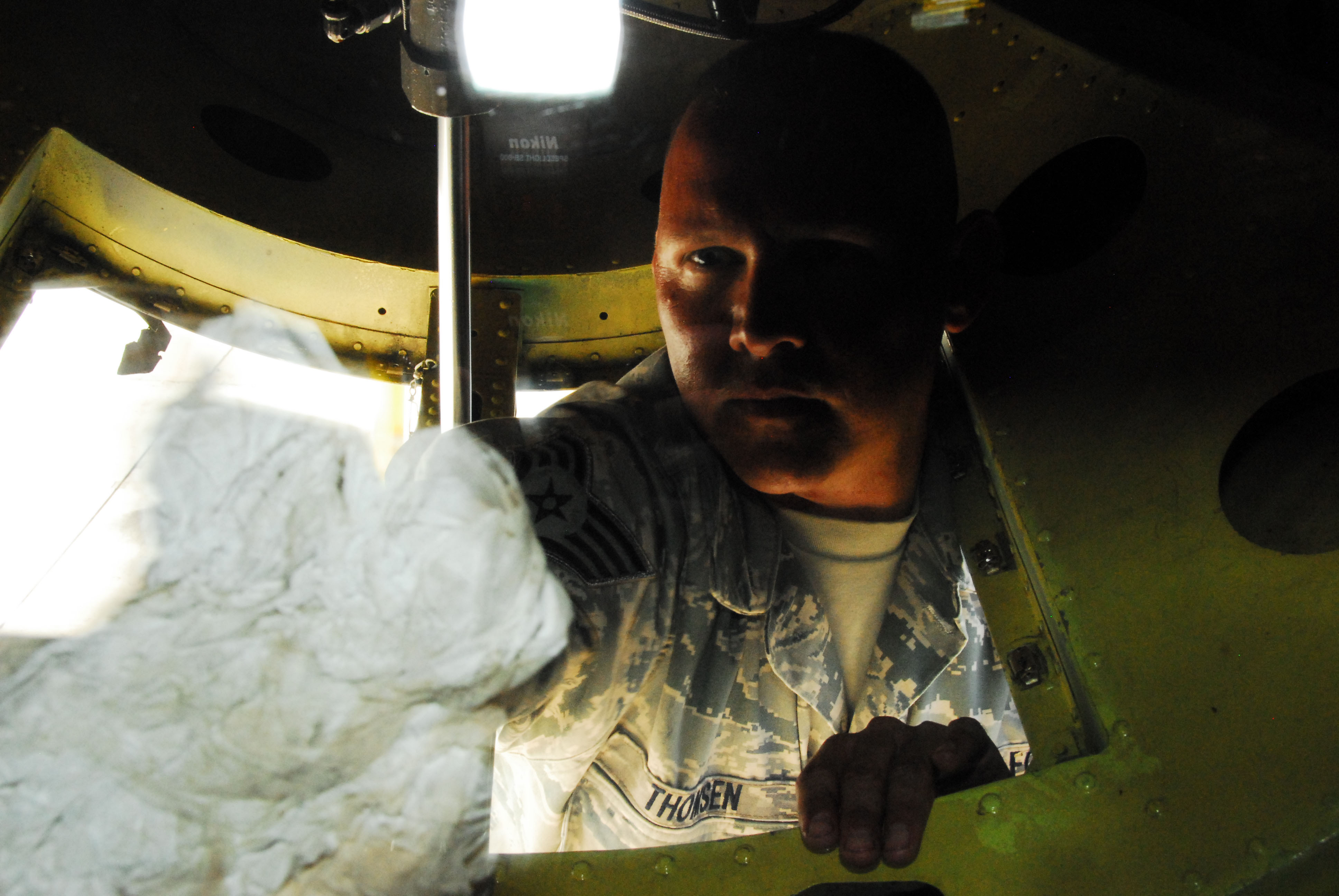 Flight behind the Fight: 171st Crew Chiefs > 171st Air Refueling Wing ...