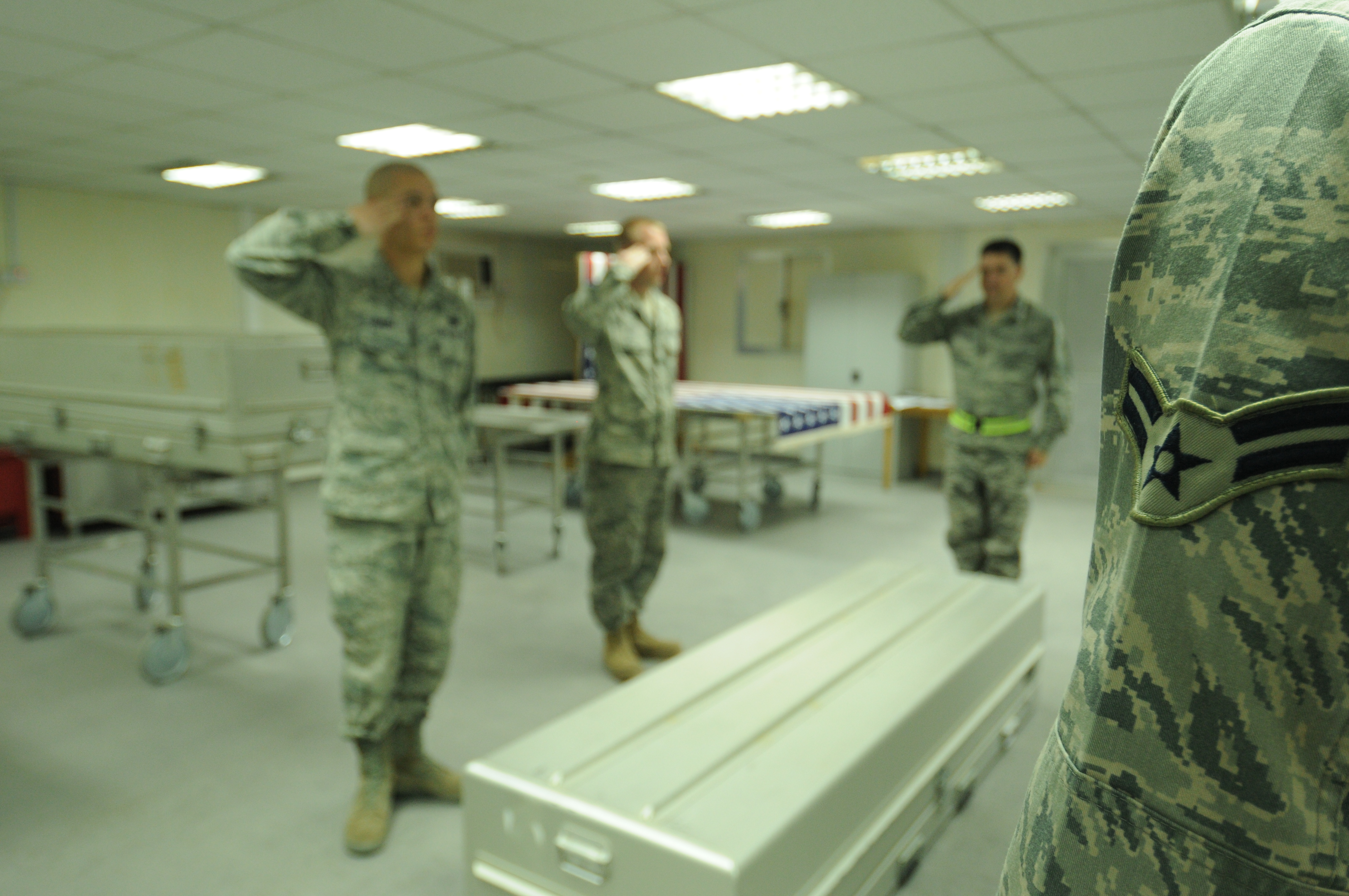 387th Airmen pay highest respect, play key role in dignified transfer ...