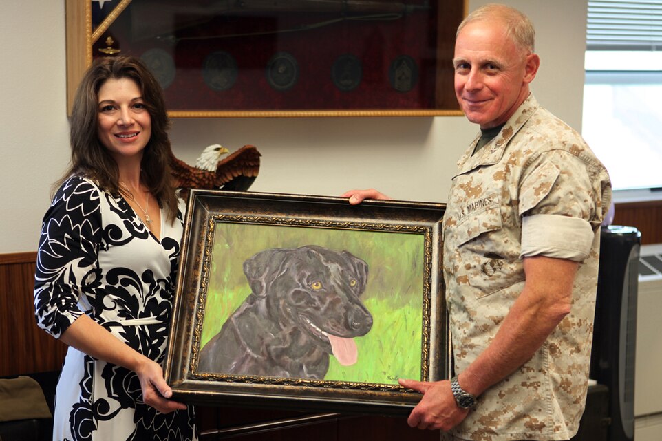 One woman uses portraits to help grieving families > I Marine ...