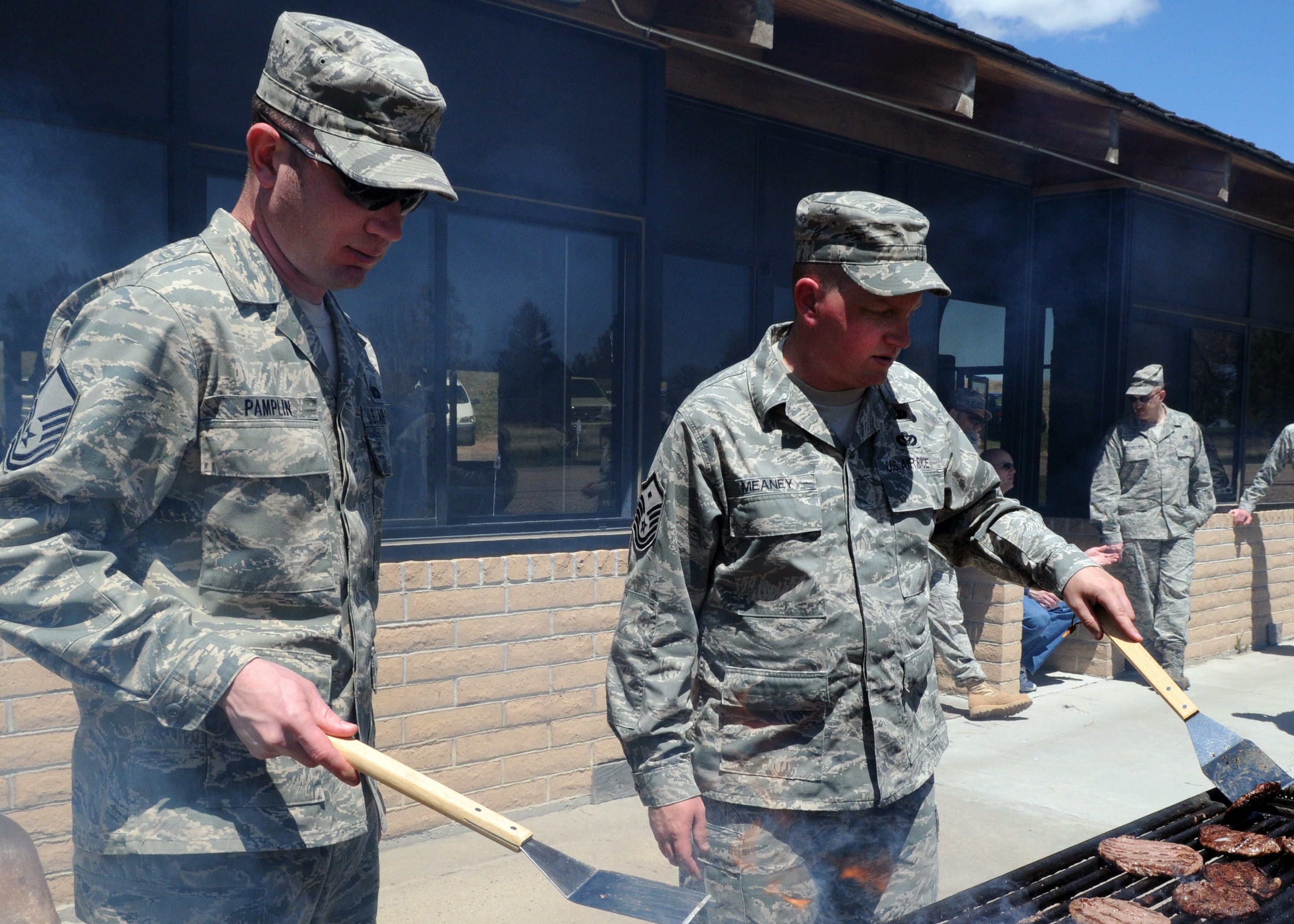 Warren First Sergeants’ council holds Airman appreciation barbecue > F ...