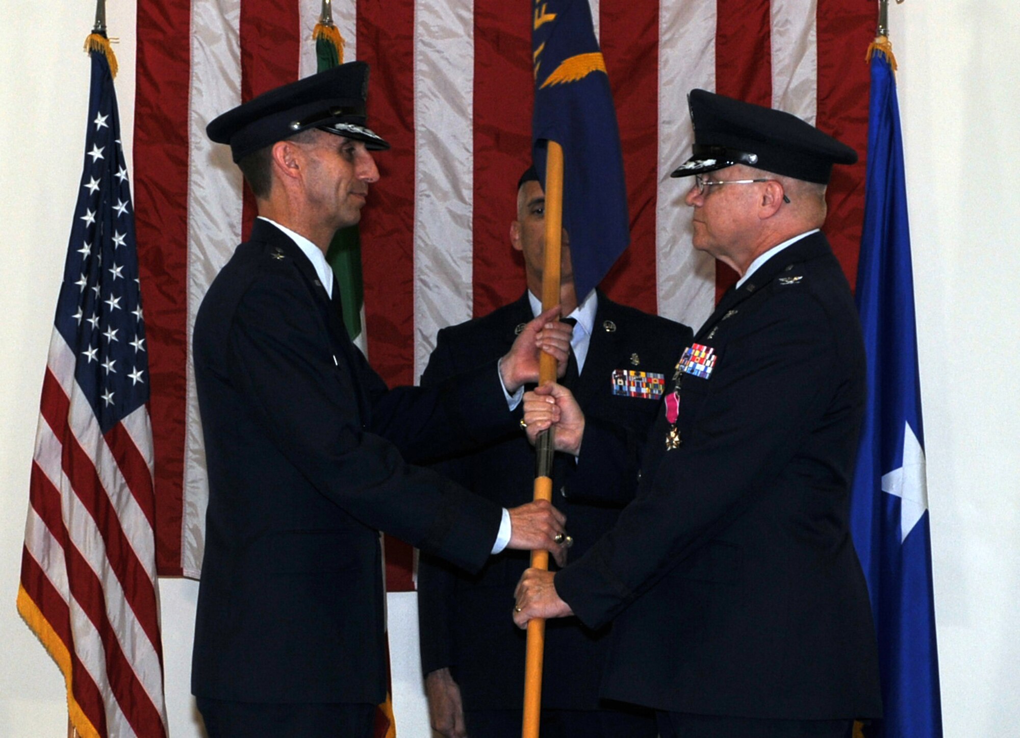 31st MDG welcomes new commander > Aviano Air Base > News Display