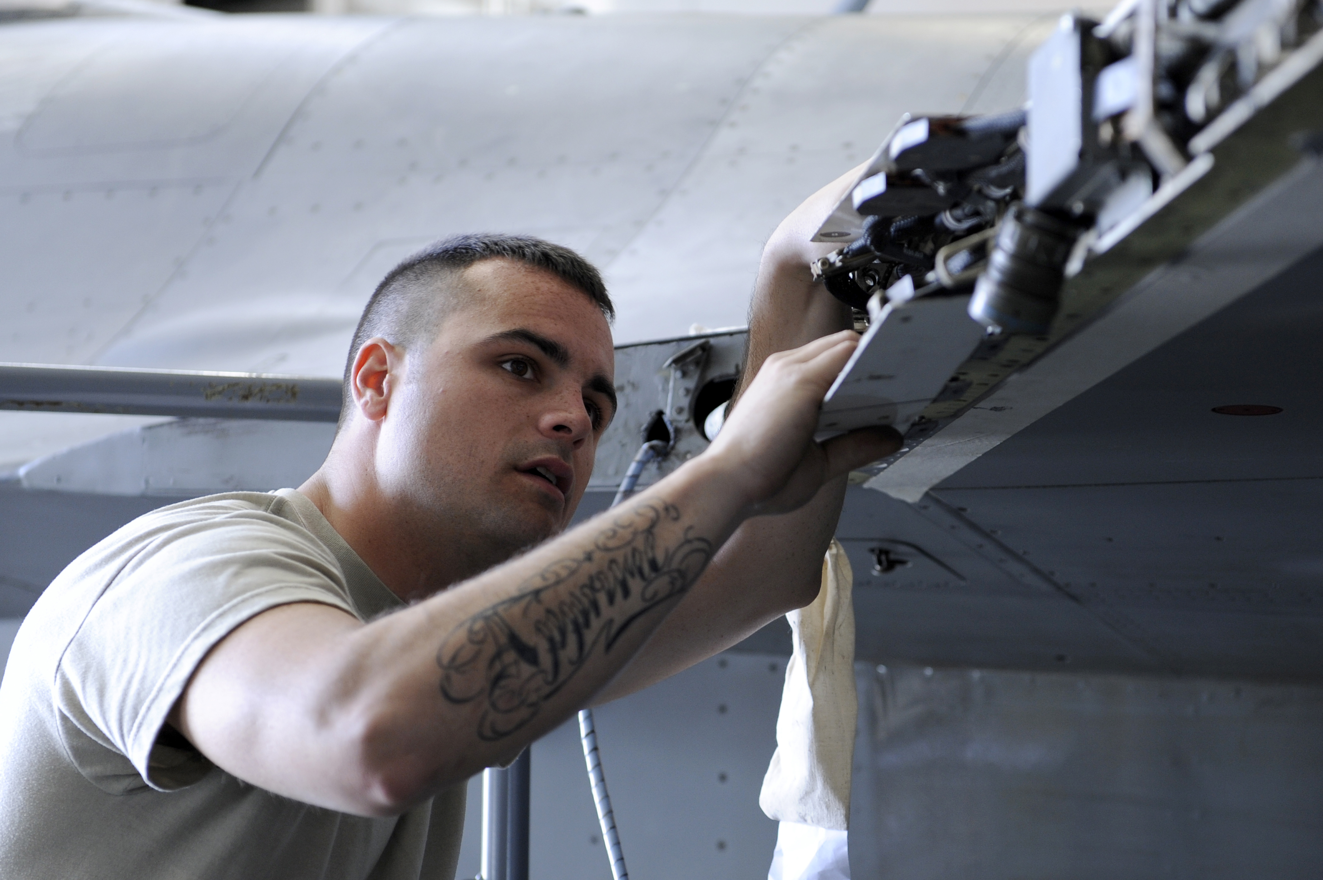 Preparation begins for rare maintenance procedure on F-16