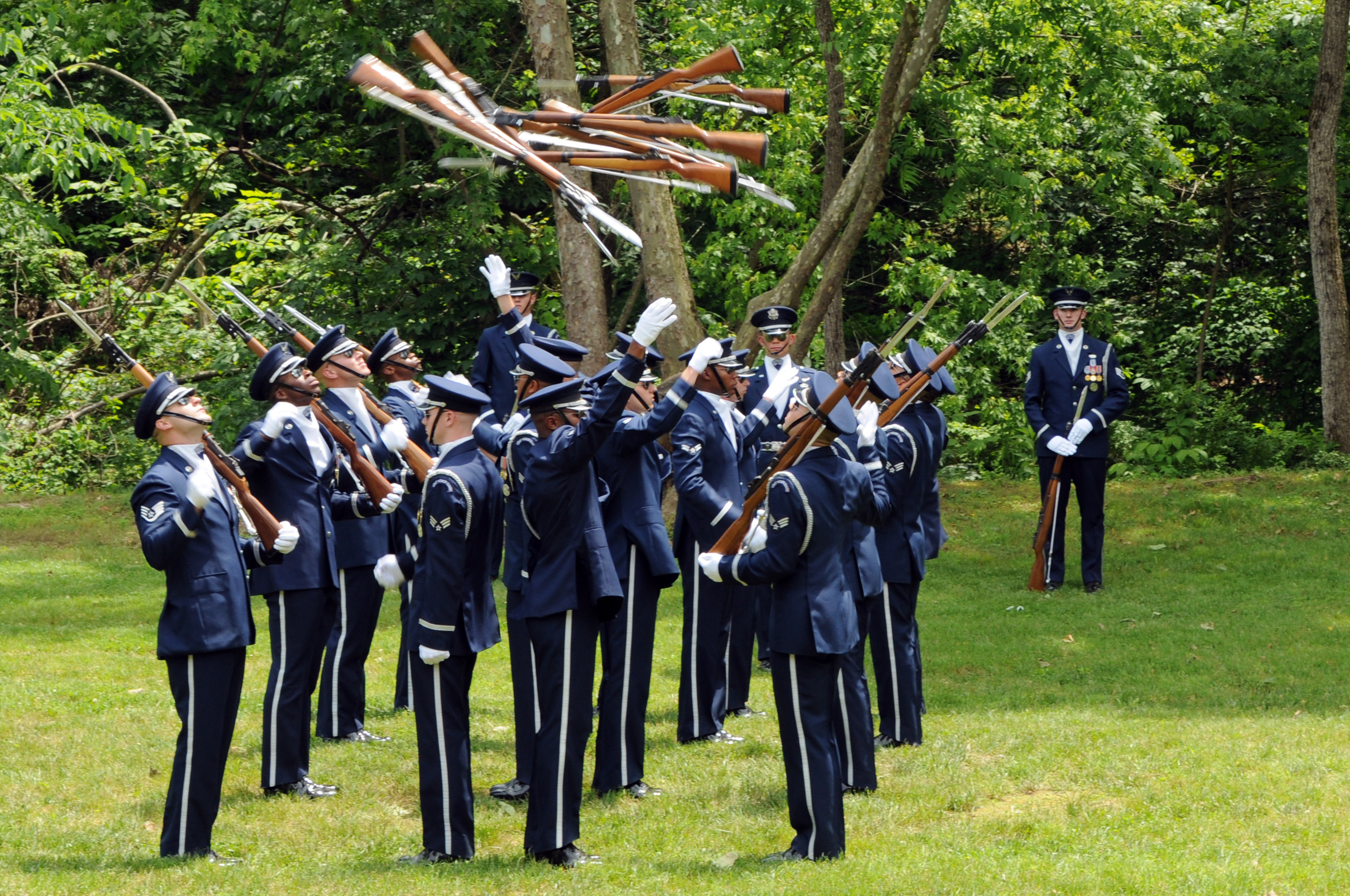 USAF Drill Team pays tribute to servicemembers for Memorial Day > Air ...