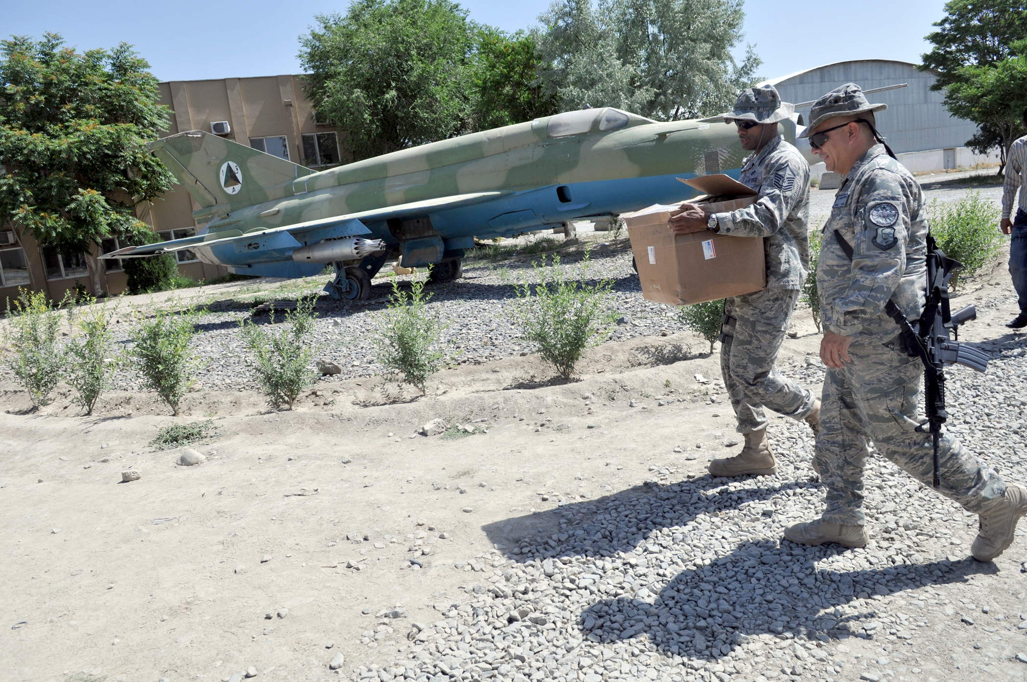 Firemen donate equipment to Afghan firefighters > Air Force > Article ...