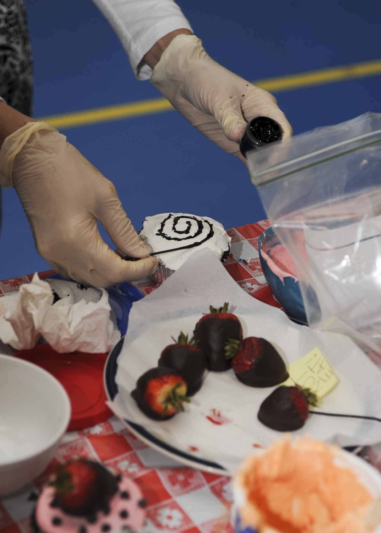 Caring with 'cop'cakes > Minot Air Force Base > Article Display